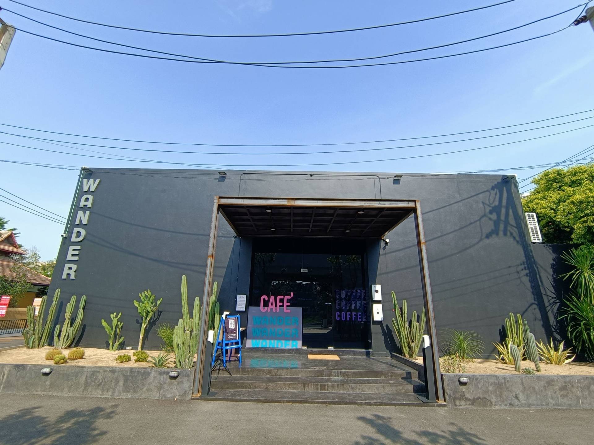 รีวิว Cafe Wander - คาเฟ่เปิดใหม่...มุมถ่ายรูปเยอะ