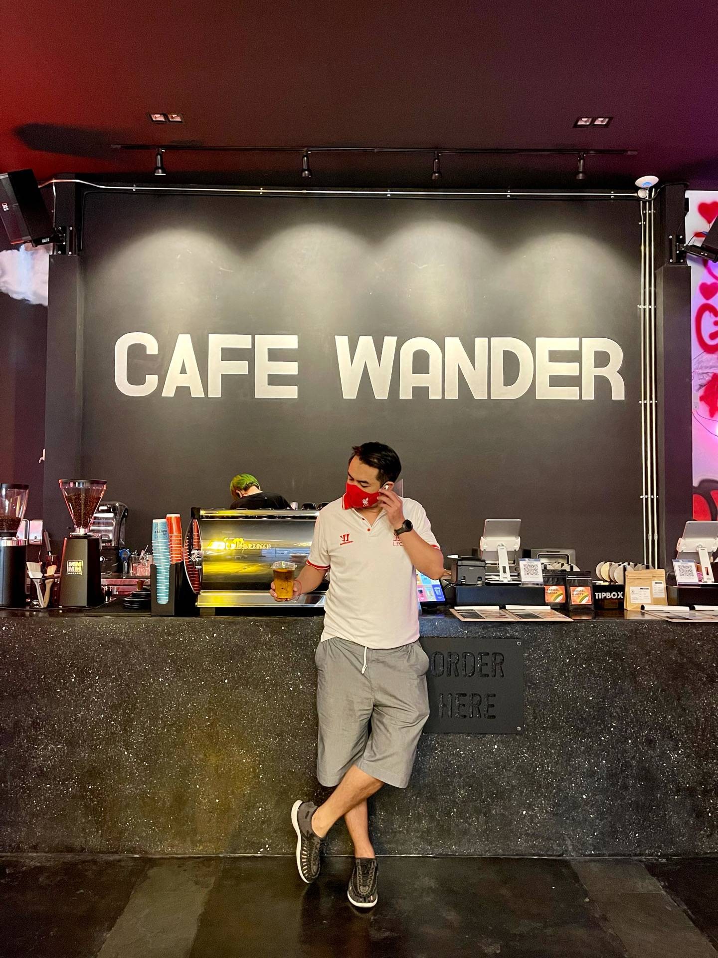 รีวิว Cafe Wander - คาเฟ่เปิดใหม่สไตล์ผับบาร์