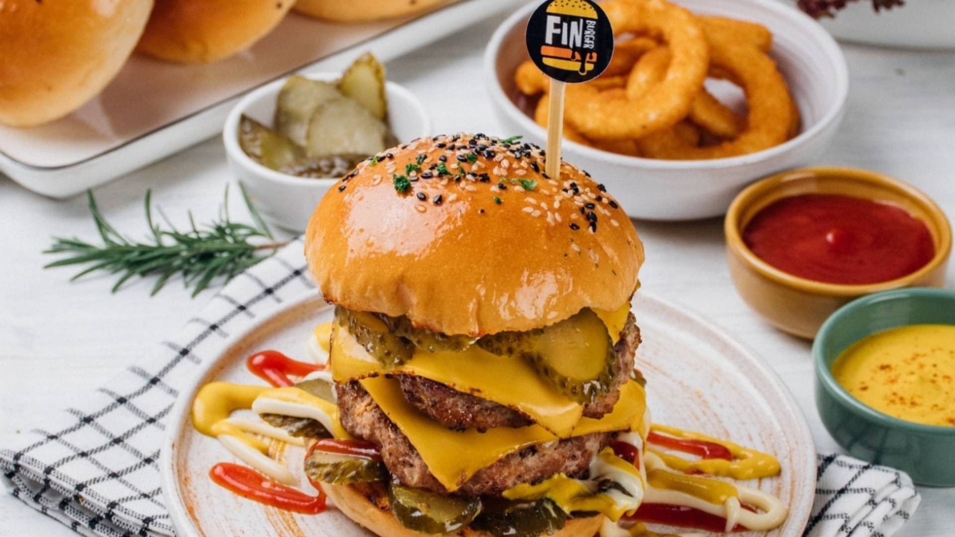 FIN Burger - สั่งอาหารเดลิเวอรี | Wongnai x LINE MAN