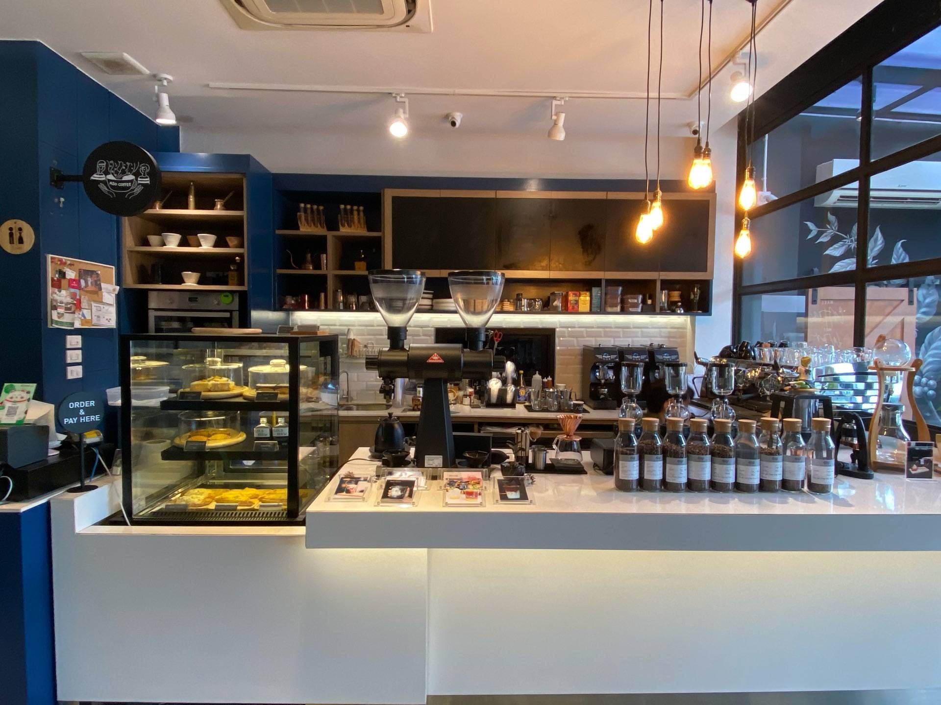 รีวิว Aso Coffee Roasters ศรีนครินทร์ - ร้านกาแฟมีที่คั่วเมล็ดเองด้วย ...