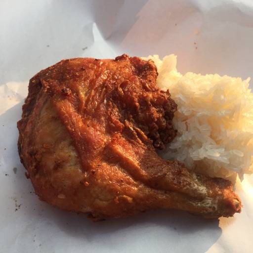 รีวิว Adam Chicken ไก่ทอดหาดใหญ่ (เจ้าเก่า) 1 - มีหอมเจียวแถมด้วย อร่อย ...