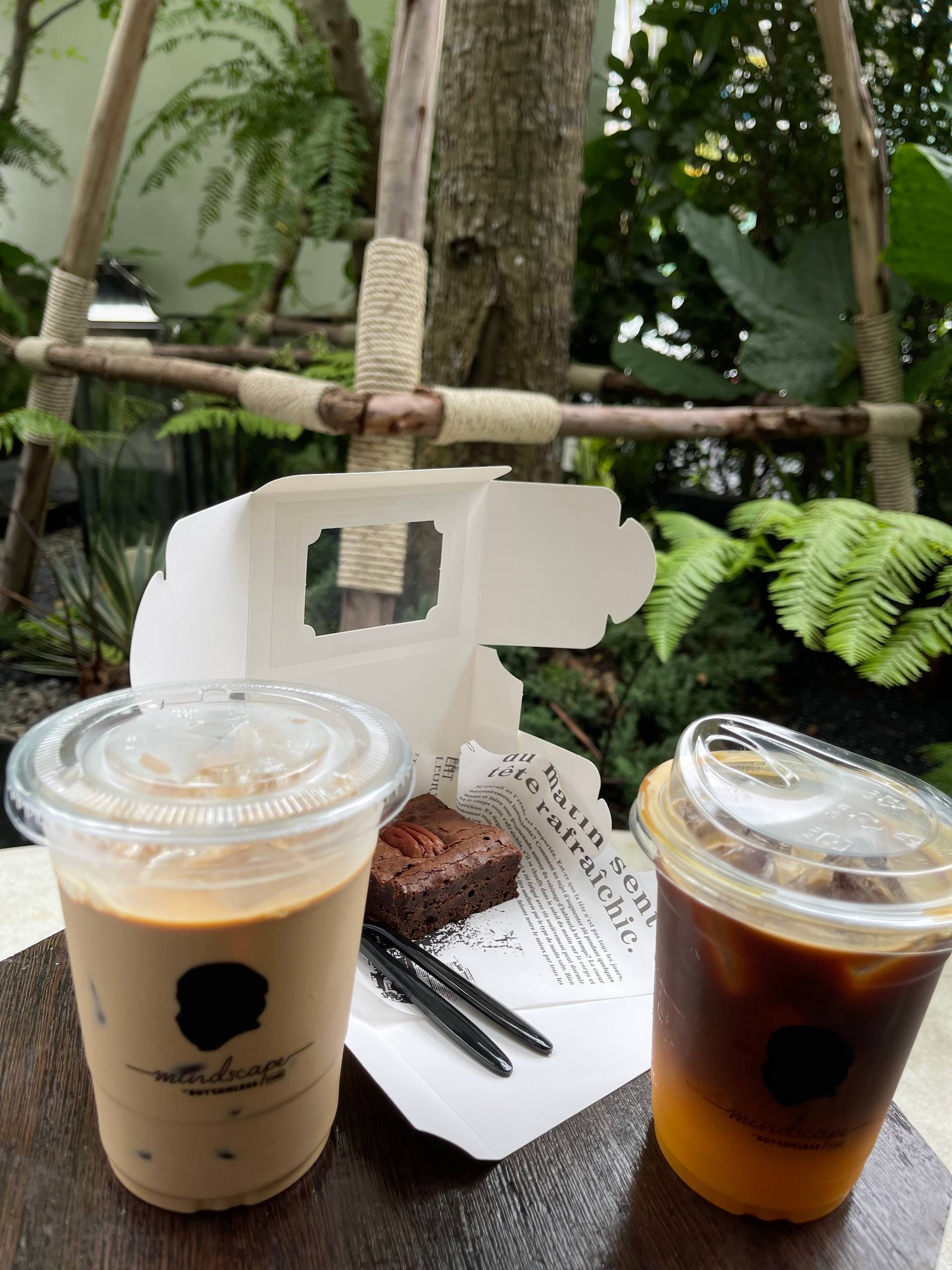 รีวิว บอททอมเลส Mindscape Café By Bottomless (ร้านกาแฟ บอททอมเลส รัชดา-ห้วยขวาง) - ร้านบรรยากาศ ...
