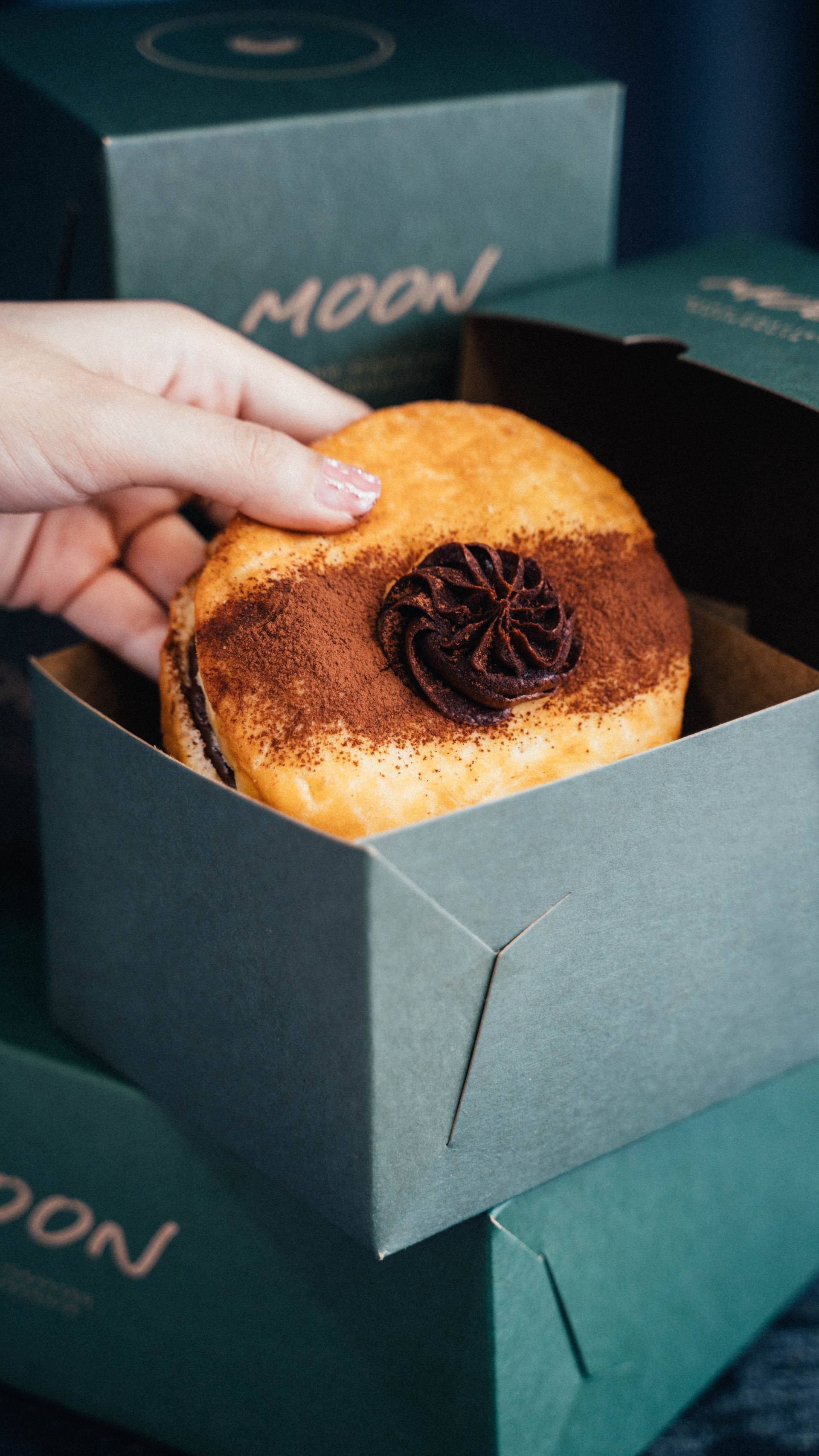 Moon Doughnuts & Drinks - Wongnai