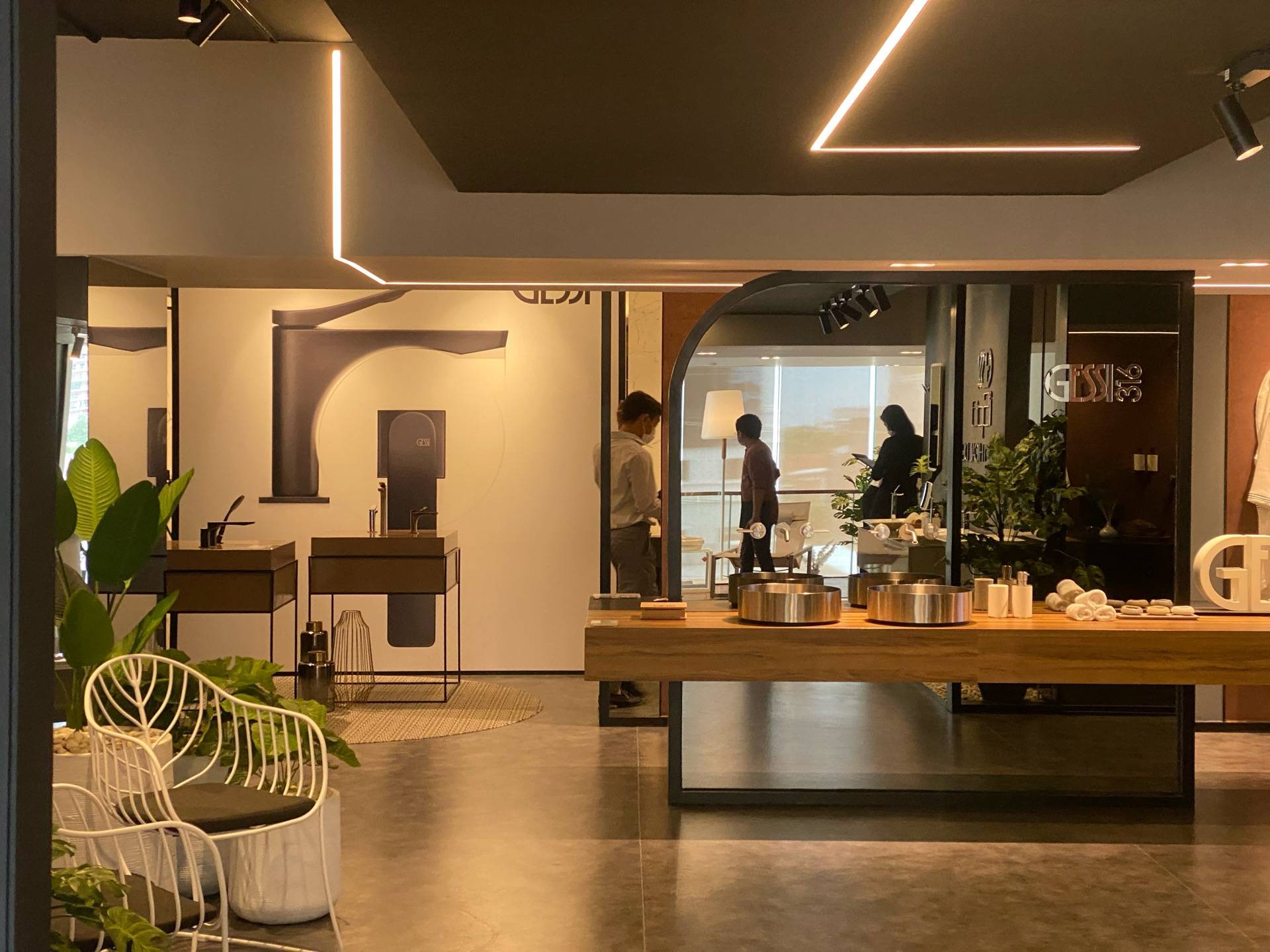 Euro Creations - รีวิวสถานที่ท่องเที่ยว