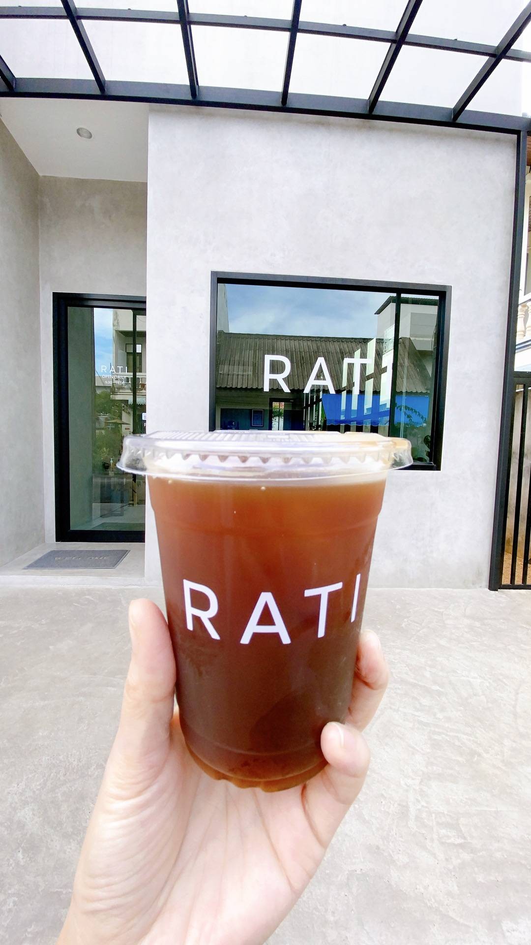 รีวิว RATI Coffee - ร้านคาเฟ่เปิดใหม่ บรรยากาศเงียบสงบ - Wongnai