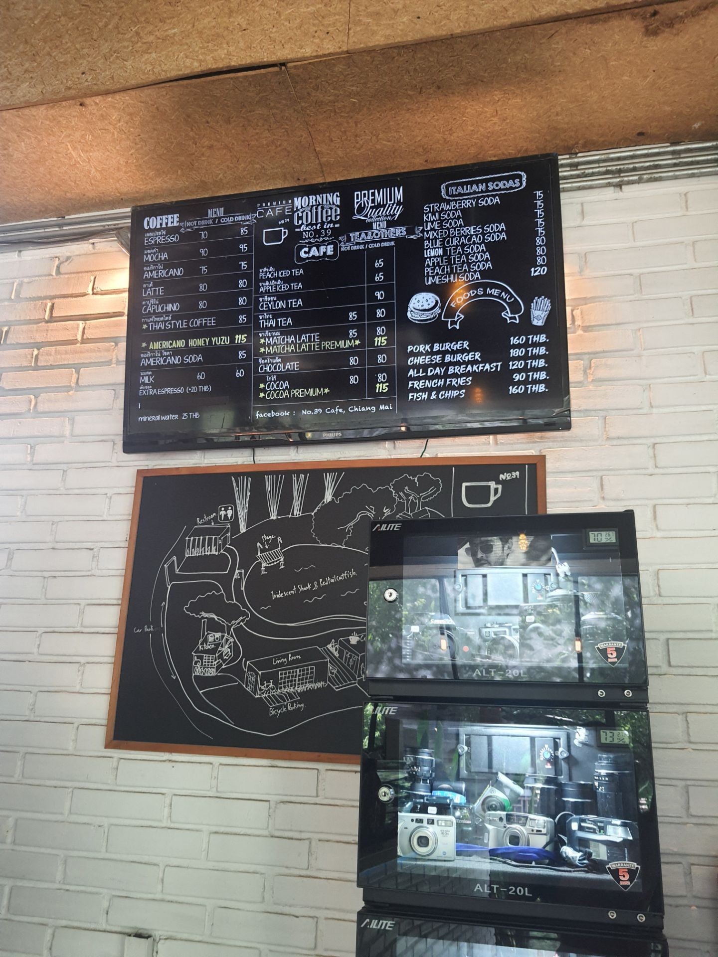 รีวิว No.39 Cafe - แอร์เย็น มุมถ่ายรูปเยอะ