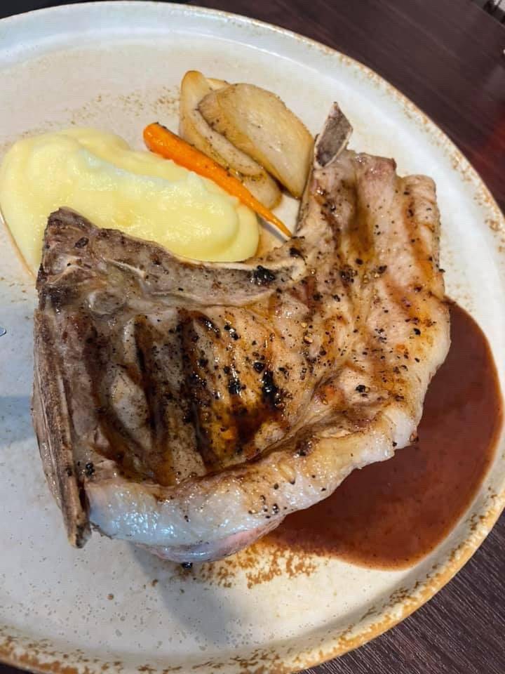 Pork Chop Steak ร้าน little lobster