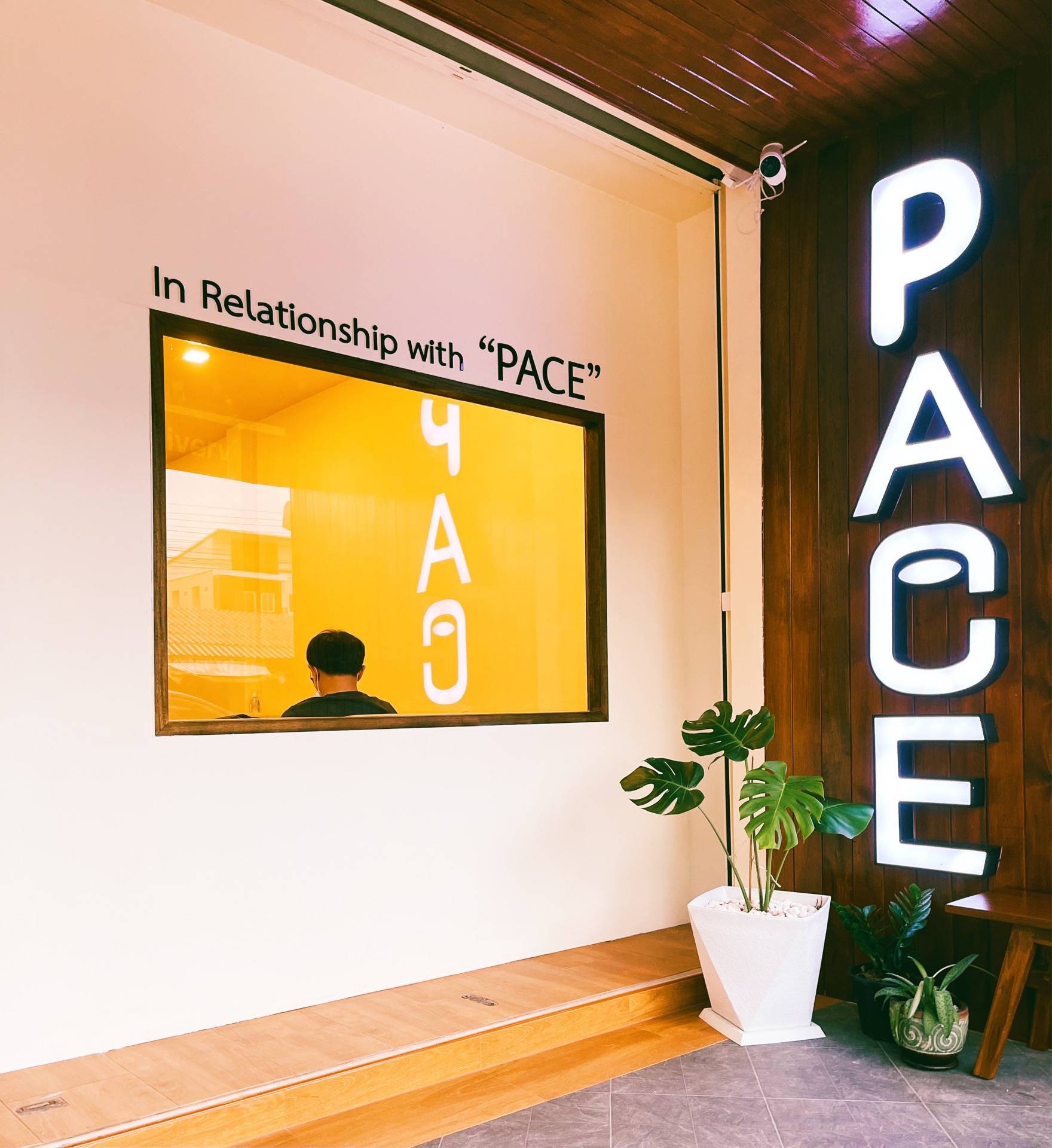 รีวิว PACE Coff & Craft - Several signature coffee to try, desserts ...