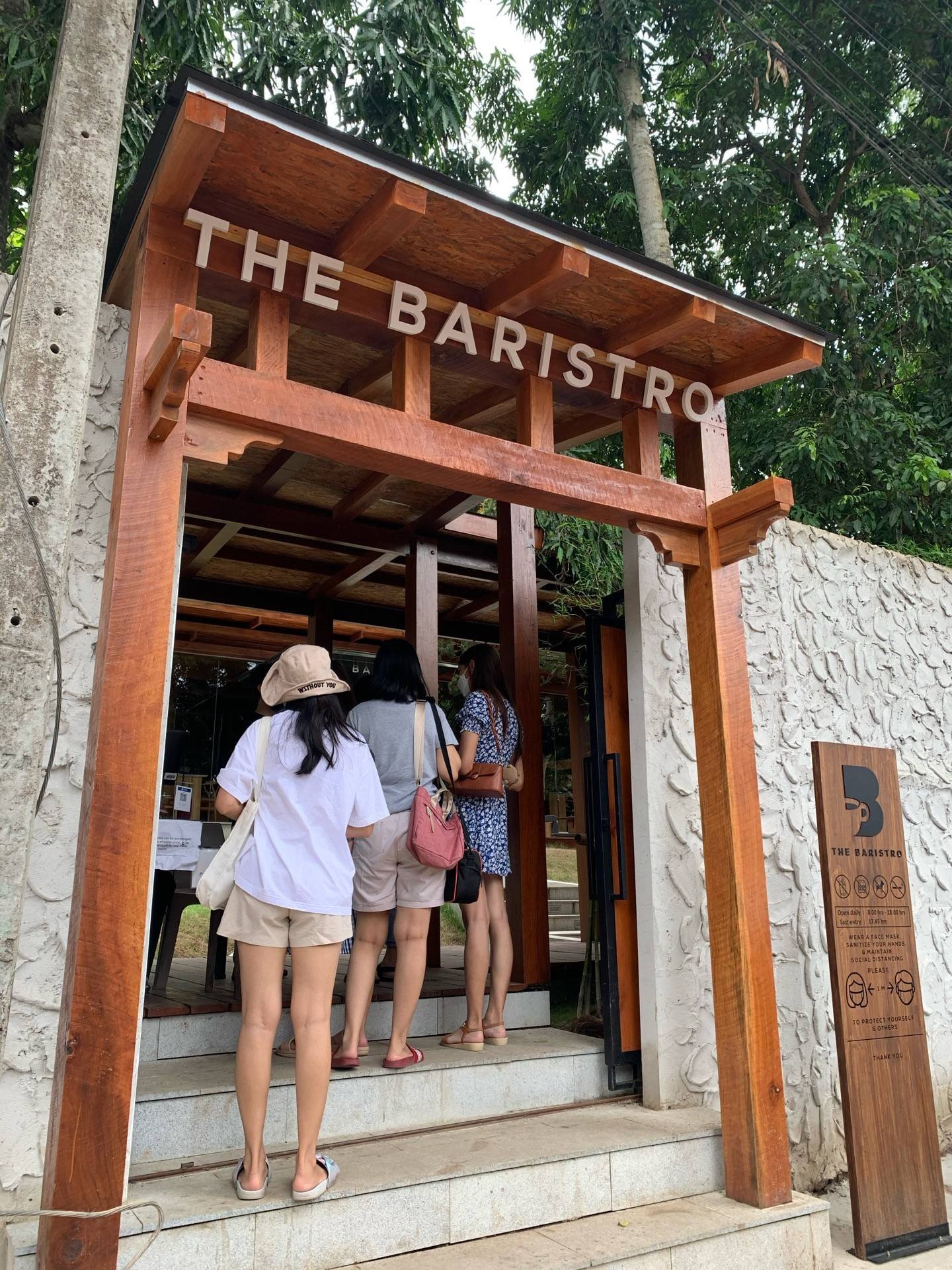 รีวิว The Baristro Asian Style สวนดอก-หลัง มช - คาเฟ่ ใหญ่ๆ กว้าง ๆ ...