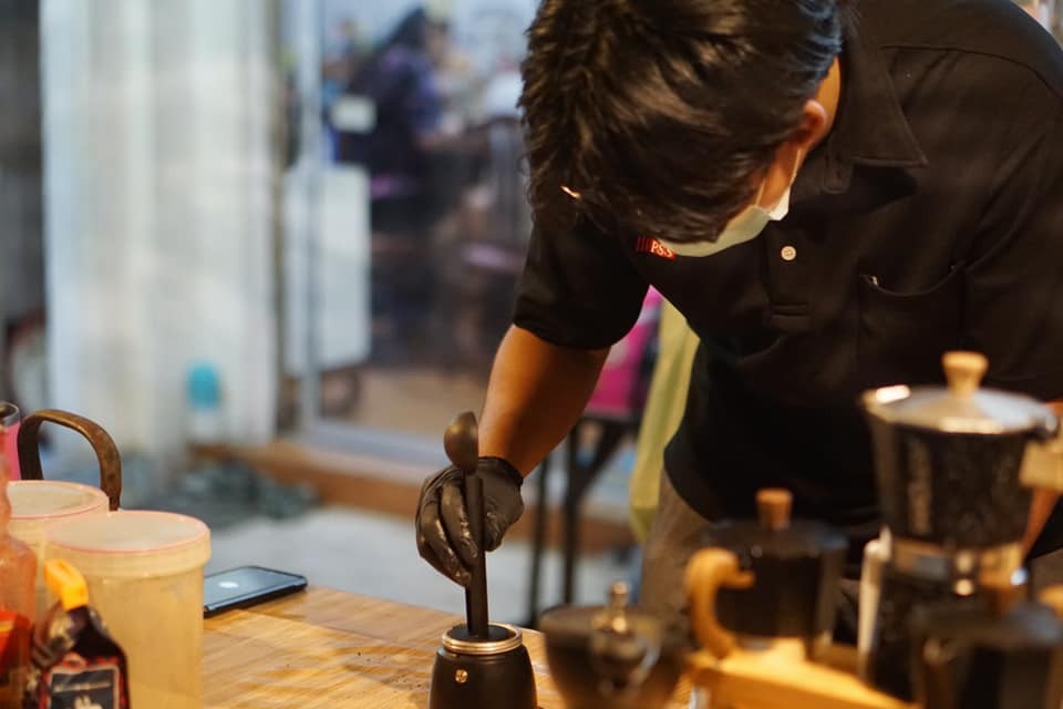 รีวิว 102 Slow Bar Cafe ศาสตร์ของกาแฟสด - กาแฟอรอย ขนมปังก็ดีมาก ไว้ ...