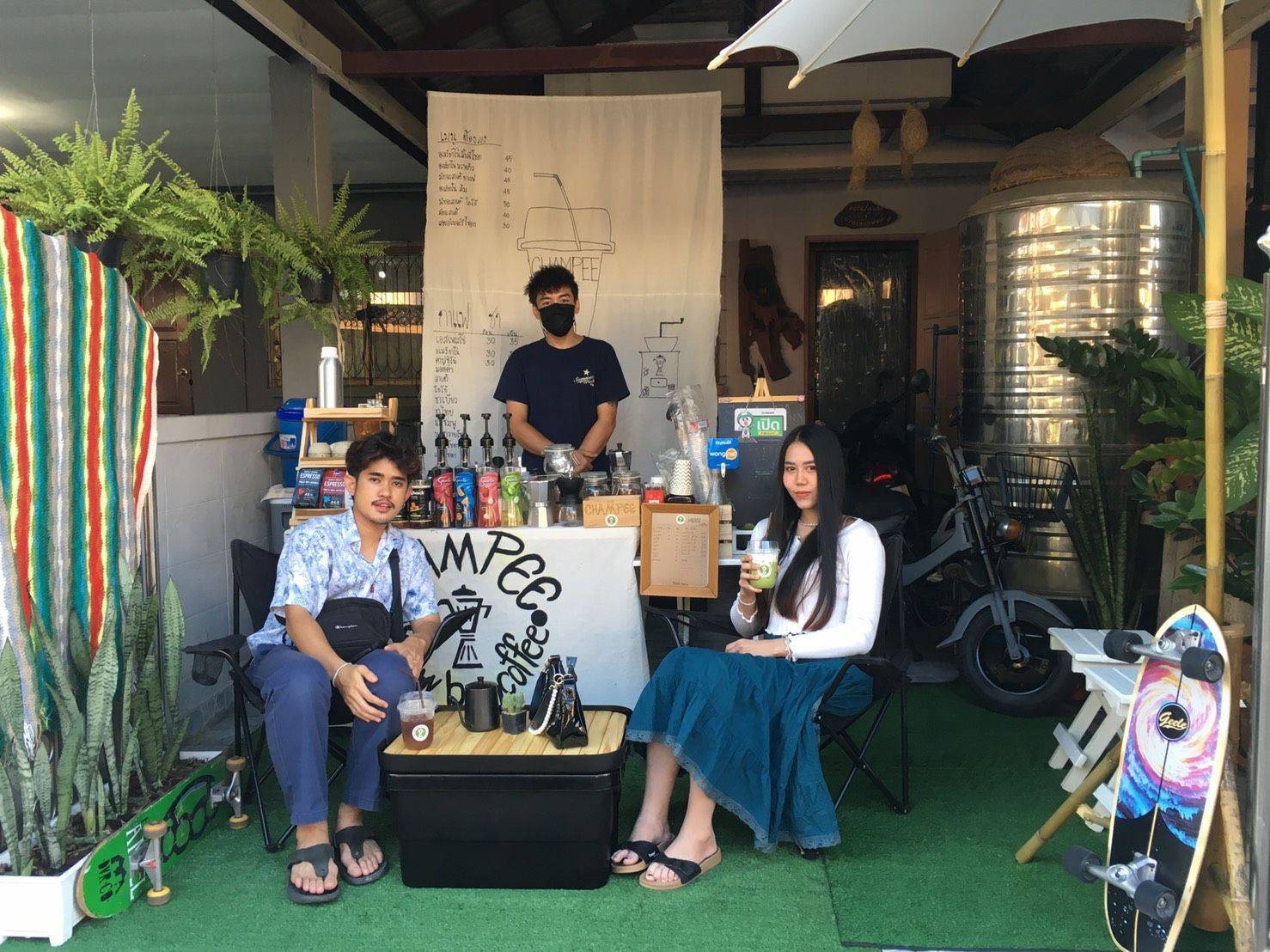 รีวิว CHAMPEE slow bar coffee ม.เกษตร ศรีราชา - ลูกค้าน่ารัก