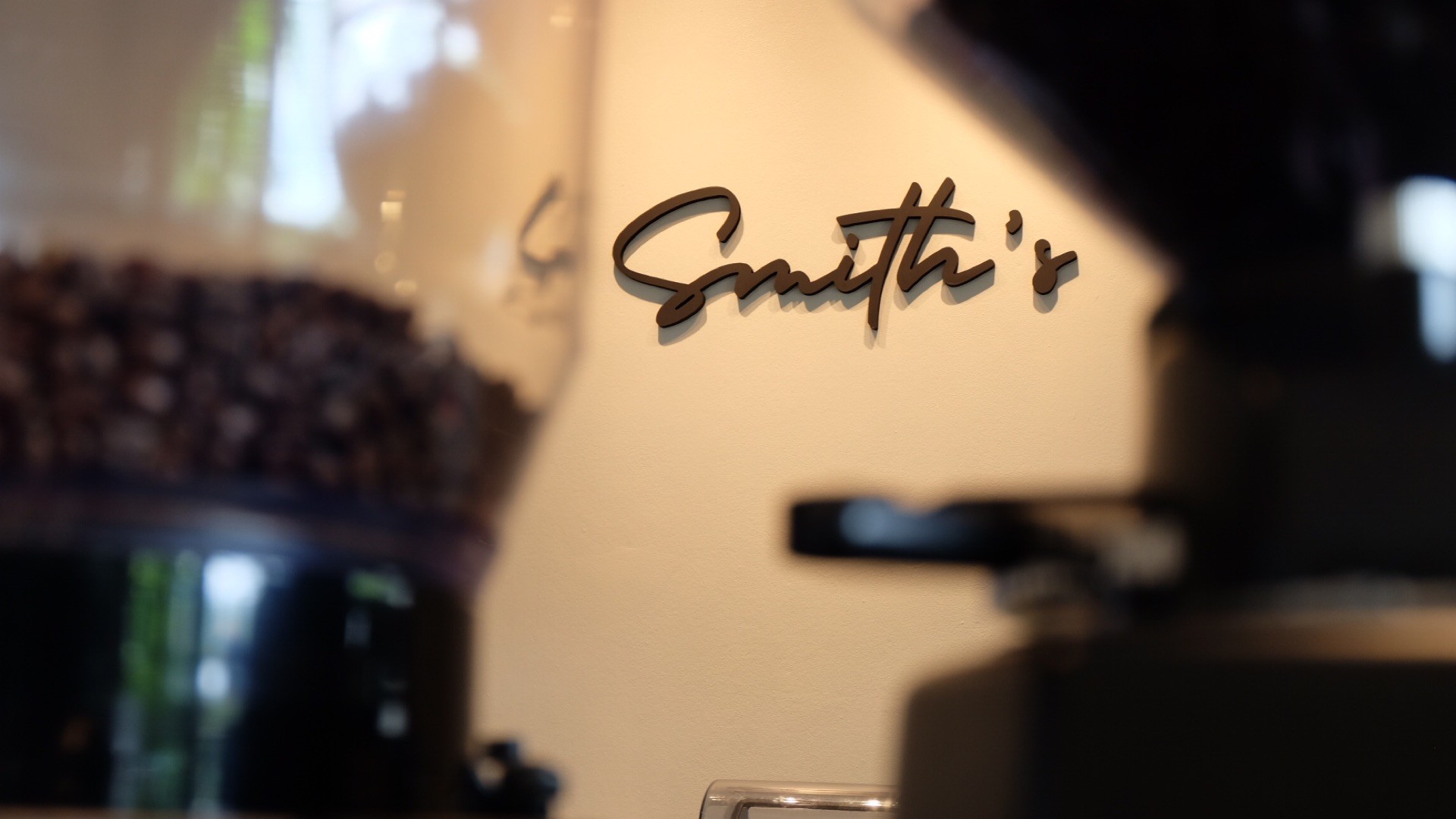 [รีวิว] ร้าน Smith's cafe and espresso bar | เมนูแนะนำ รูปภาพ ราคา