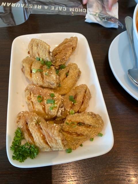 รีวิว CHOM Cafe & Restaurant - ร้านอาหารบรรยากาศป่าชื้น สดชื่นใกล้เมือง ...