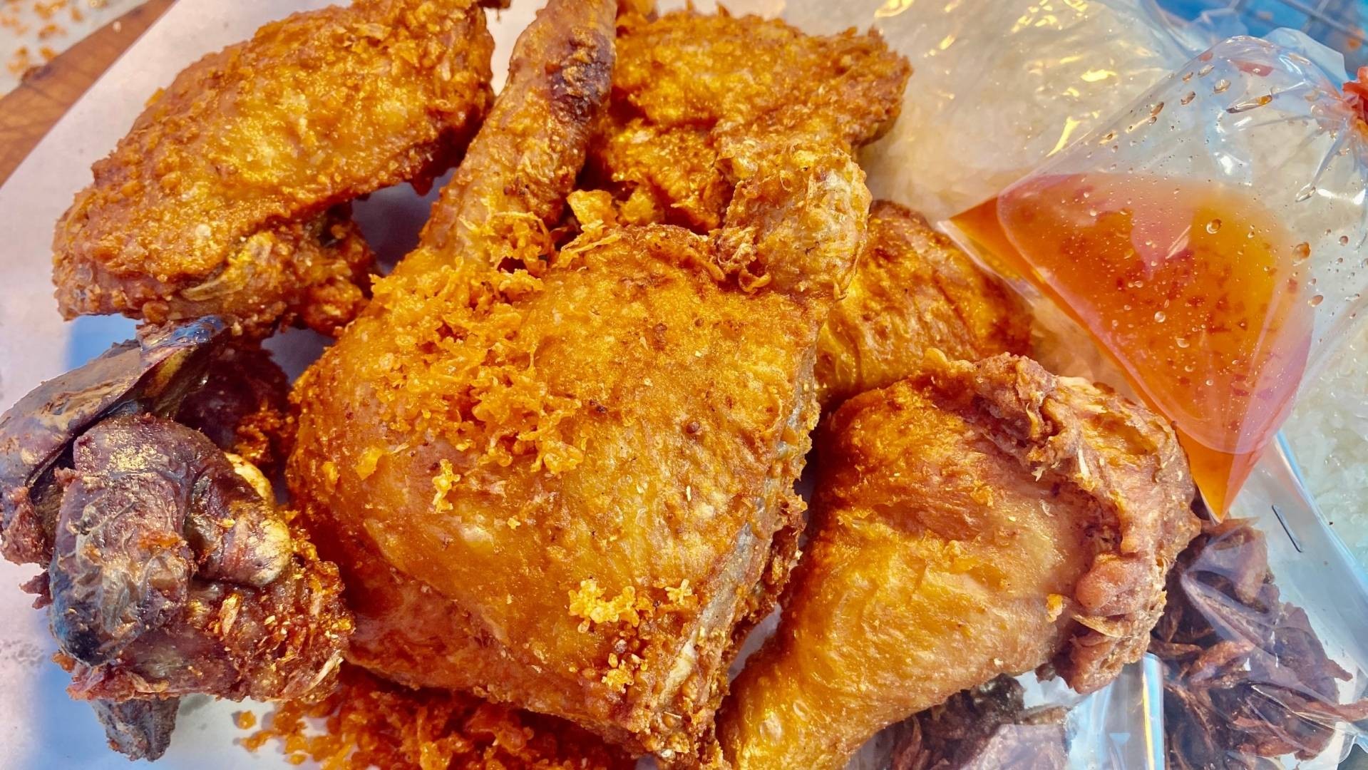 ฮากีม ไก่ทอดหาดไหญ่ เลียบด่วนรามอินทรา สั่งอาหารเดลิเวอรี Wongnai X