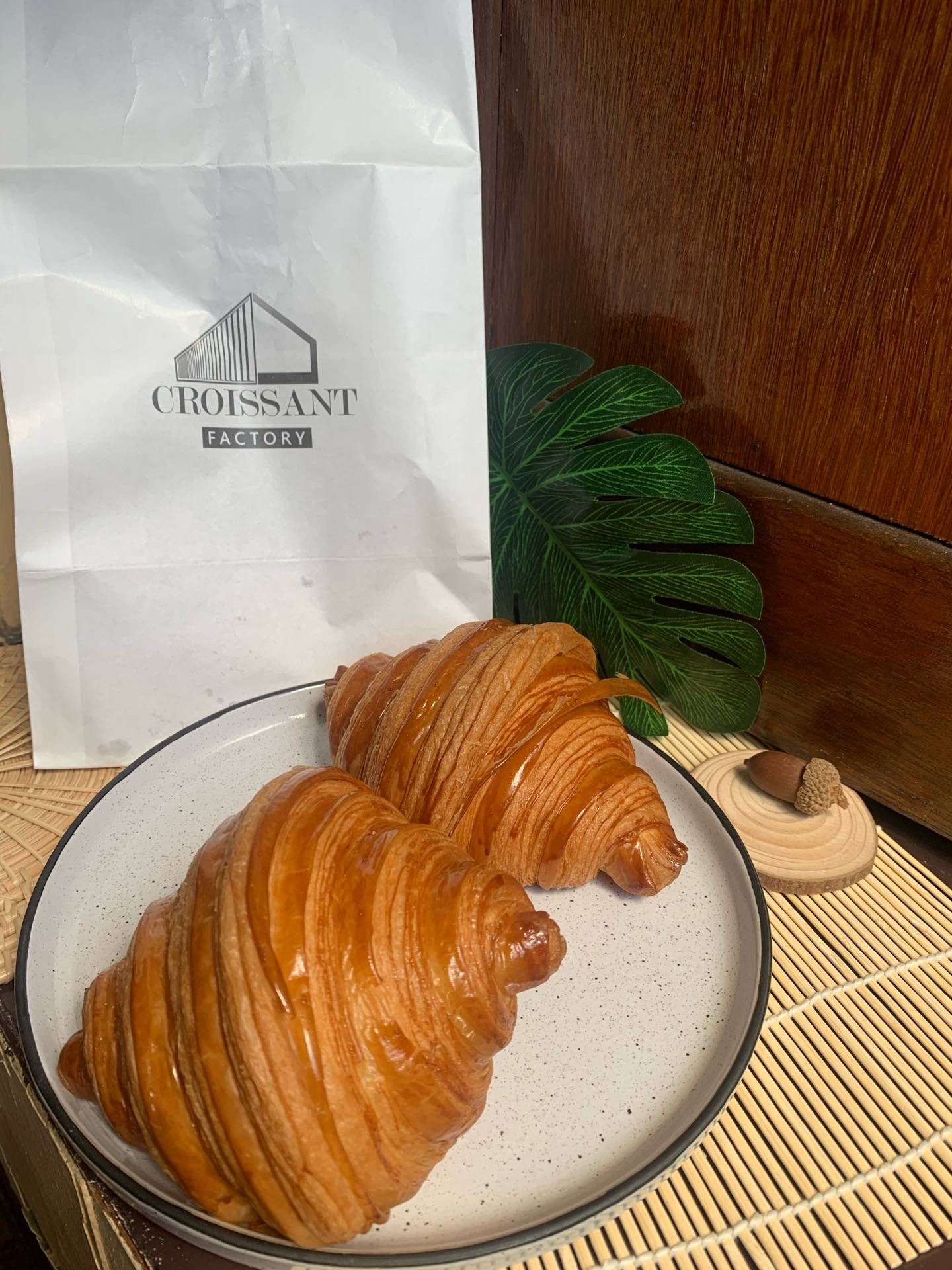 รีวิว Croissant Factory Croissant Factory - ครัวซองต์กรอบและสวยมาก ...