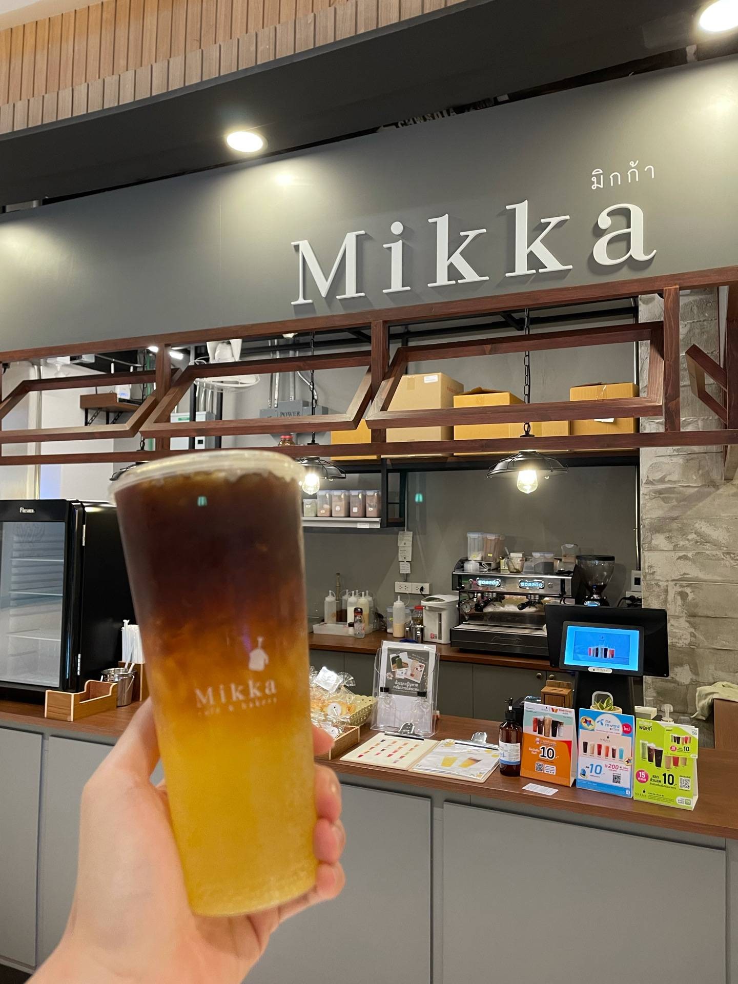 รีวิว Mikka Coffee Roasters CW tower - สั่ง black yuzu มาลองกินดู อร่อย ...