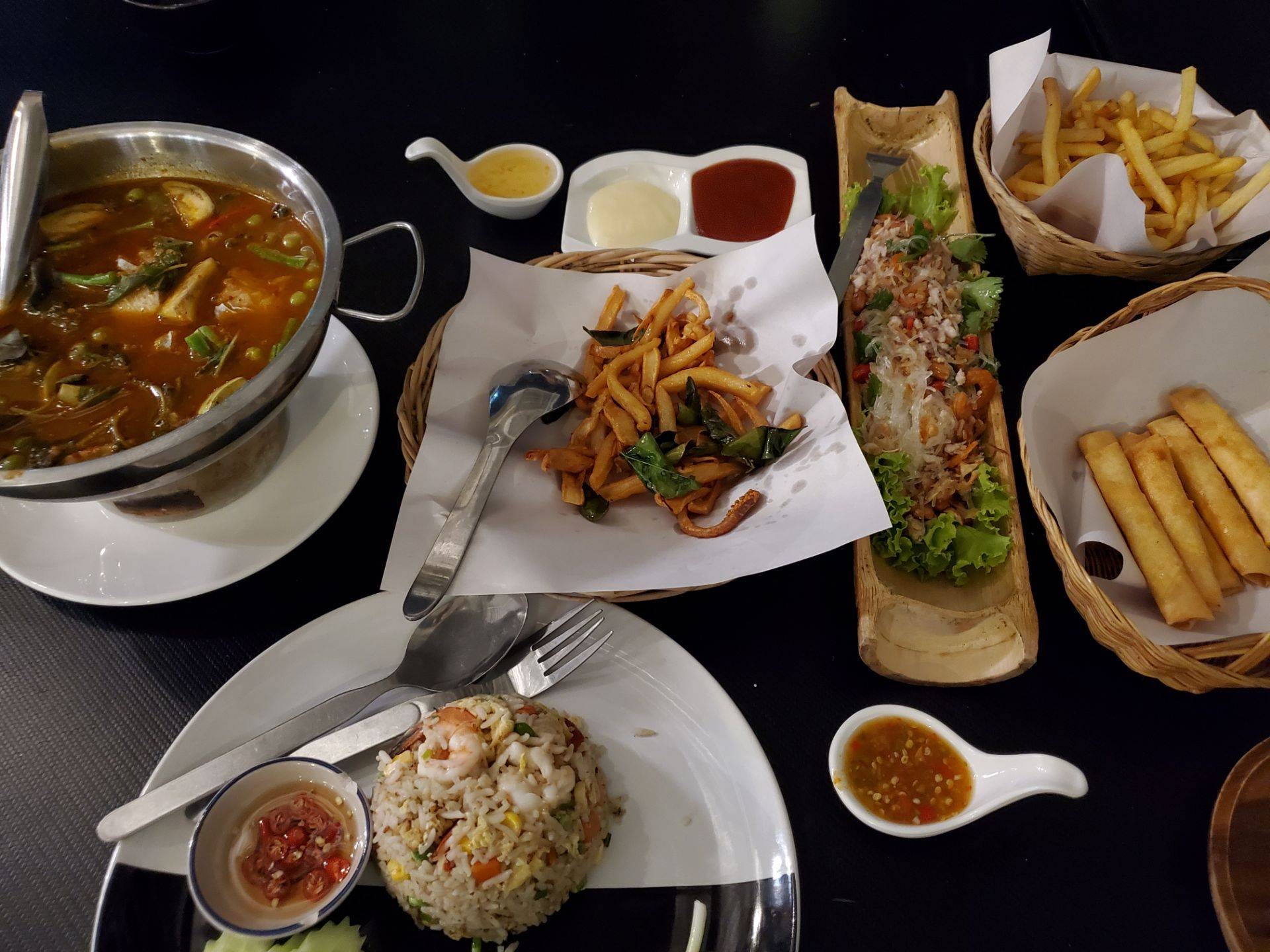 NAVA Cafe & Restaurant - สั่งอาหารเดลิเวอรี | Wongnai x LINE MAN