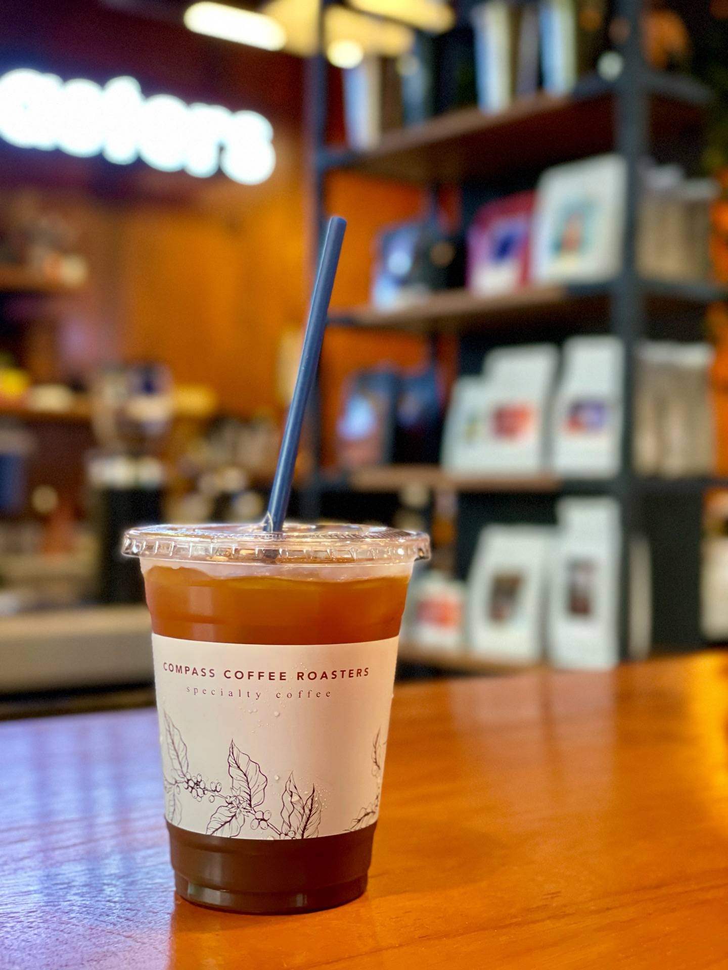 รีวิว Compass Coffee Roasters (Specialty coffee) Compass Coffee ...