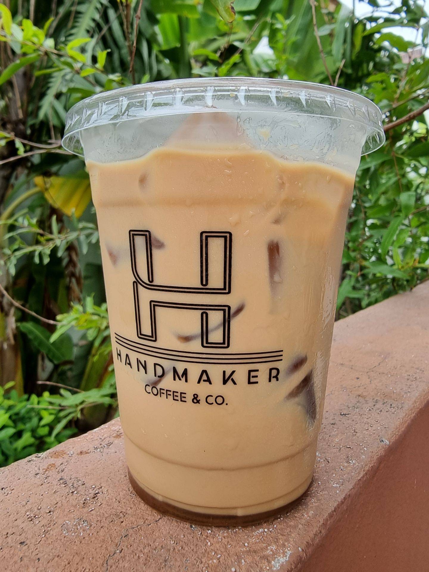 รีวิว Handmaker Coffee & Co. ราชพฤกษ์ - กาแฟดีงามแหล่ะ