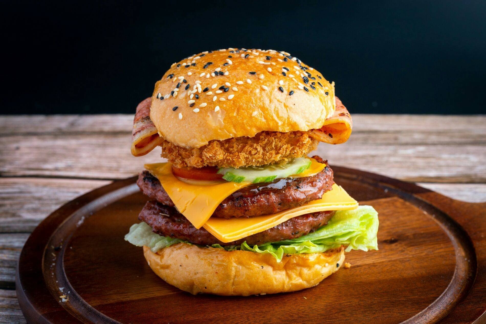 ดับเบิ้ลเบอร์เกอร์เนื้อ Double Beef Burger • image ร้าน BIG BUNG GER ...