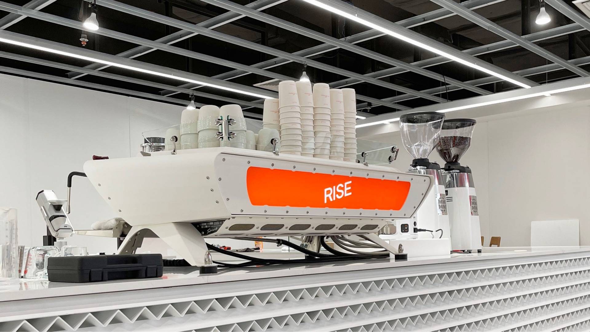 [รีวิว] ร้าน RISE COFFEE - Flagship Store เพลินจิต | เมนูแนะนำ รูปภาพ ราคา