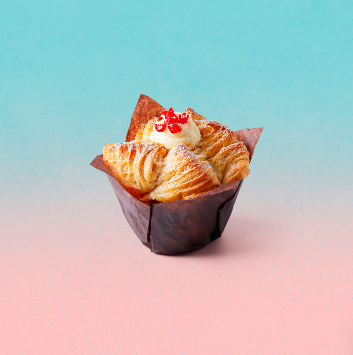 Raspberry Vanilla Cream Cruffin • Raspberry Vanilla Cream Cruffin ร้าน ...