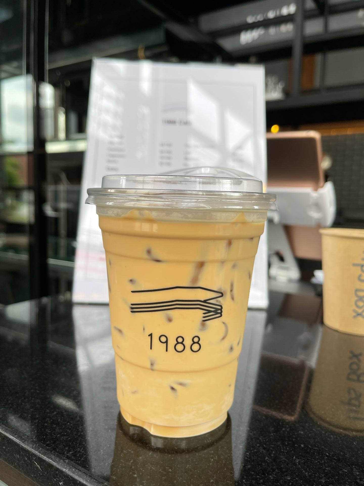 ร้าน 1988 Café 1988 Café | รีวิวร้านอาหาร