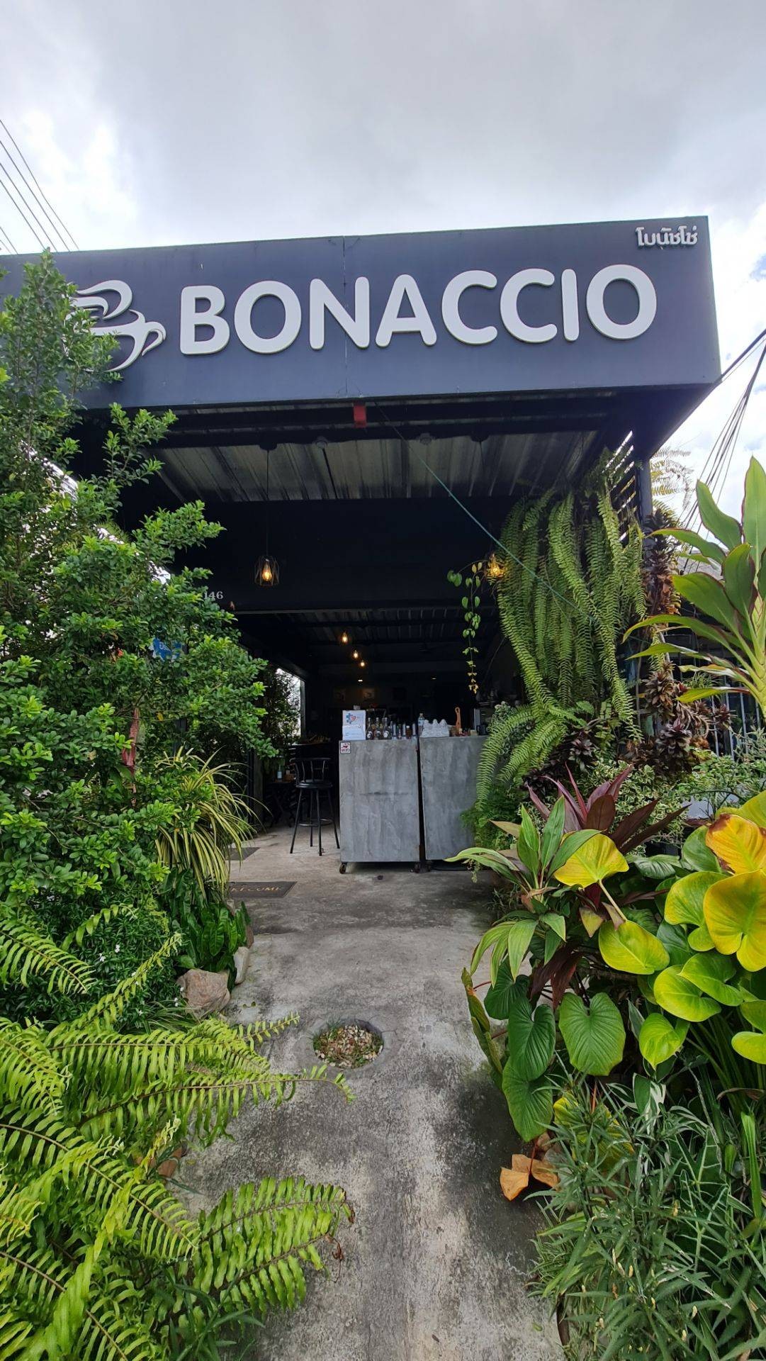 รีวิว Bonaccio Coffee - ร้านนี้อร่อยมาก สะอาด ราคาย่อมเยาว์