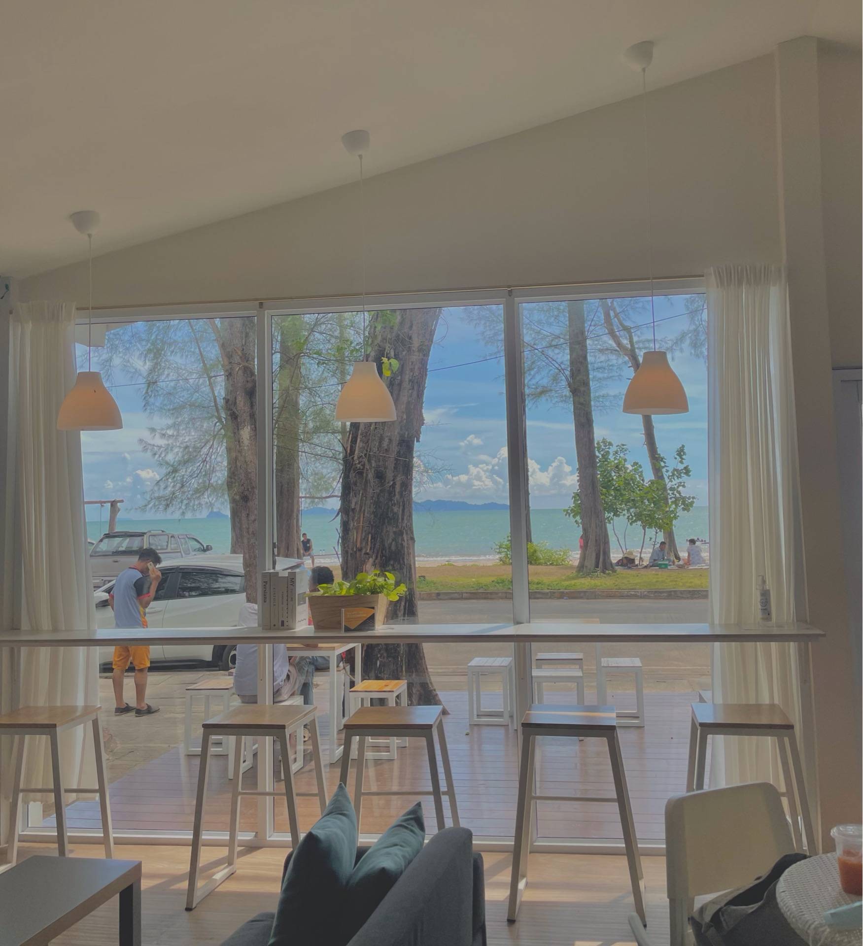 รูป White Lay Bay