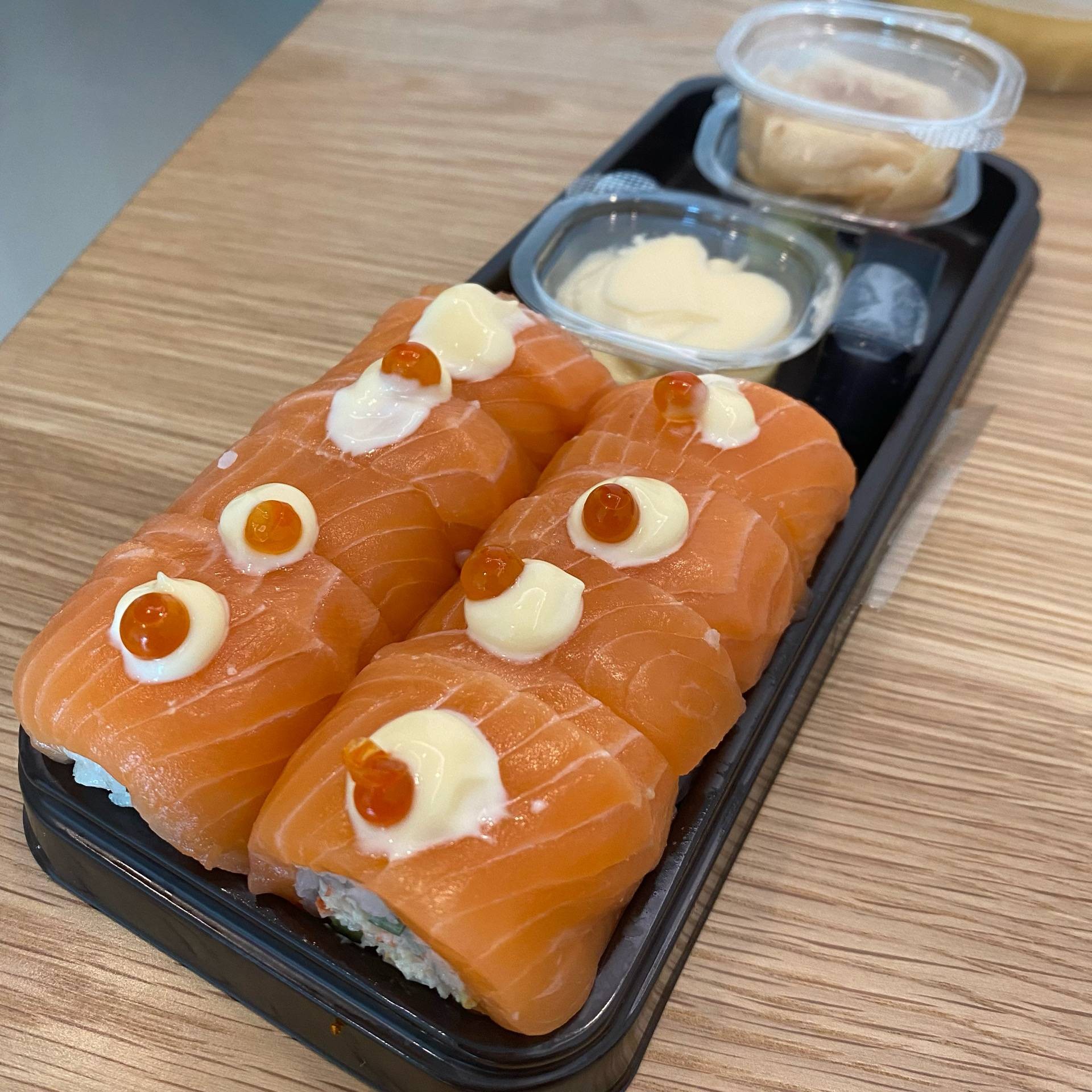 Salmon Roll ร้าน Shinsei Sushi Ari - Wongnai