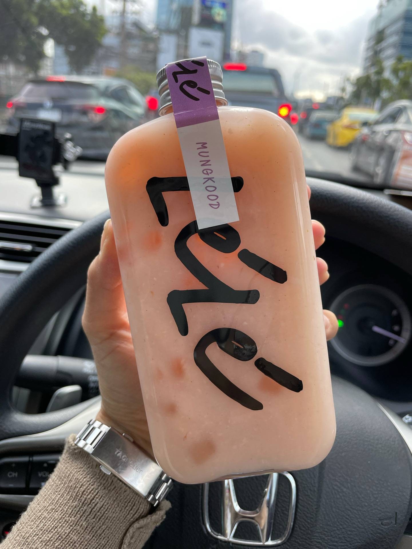 รีวิว Lele Juice Bar ทองหล่อ - น้ำสกัดเย็นเค้าดีมากเลยอ่ะ