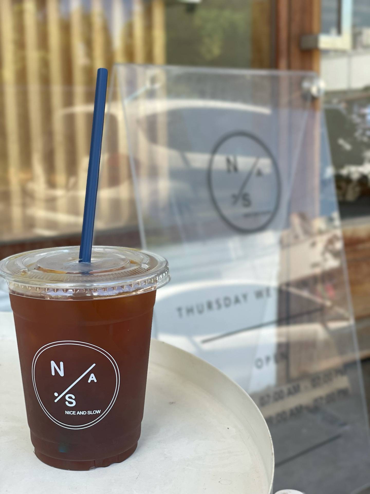 รีวิว NICE AND SLOW COFFEE Sriracha - ร้านเล็กๆ แต่ดีครับ