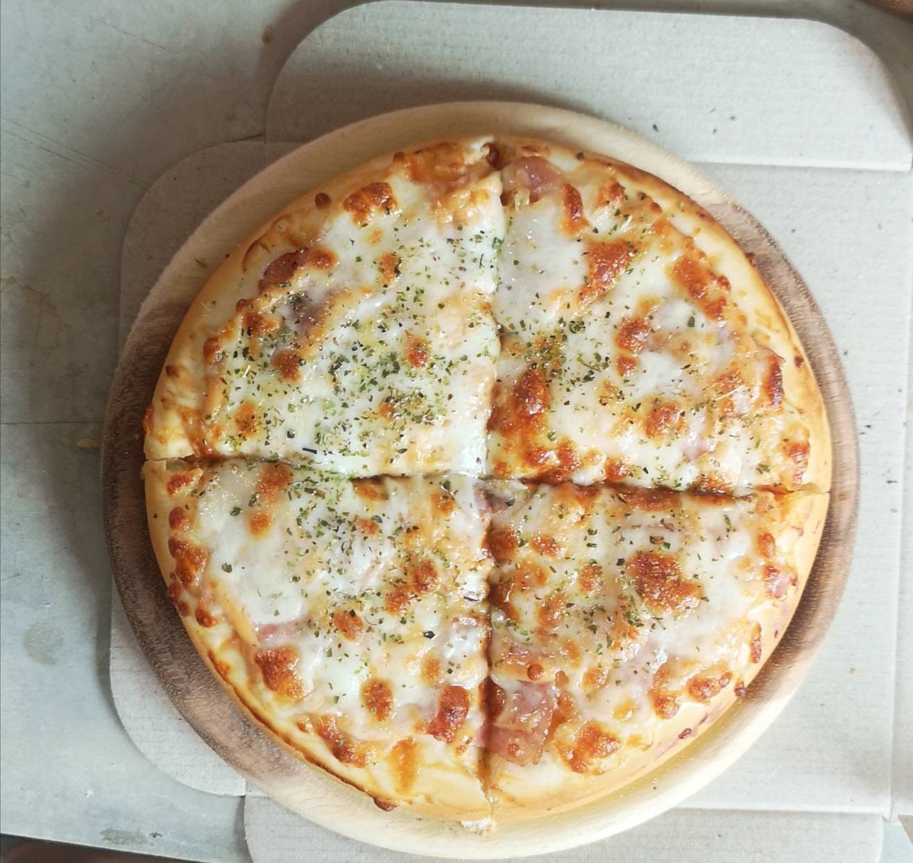 รีวิว The 9 Pizza - อร่อยดี แป้งนุ่มกุ้งใหญ่ - Wongnai