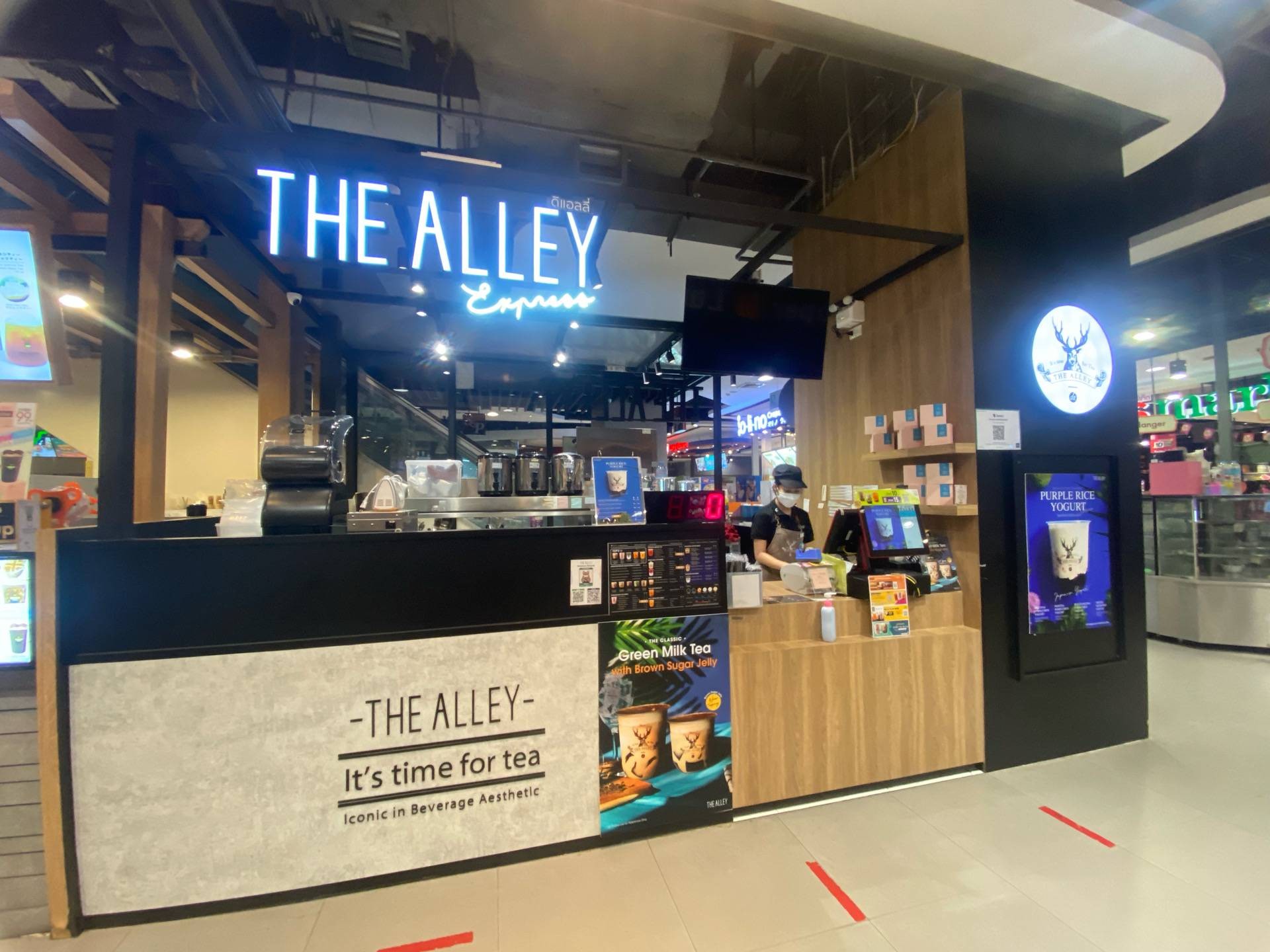 รีวิว The Alley Robinson Bangrak - หนึ่งในร้านชานมในดวงใจ