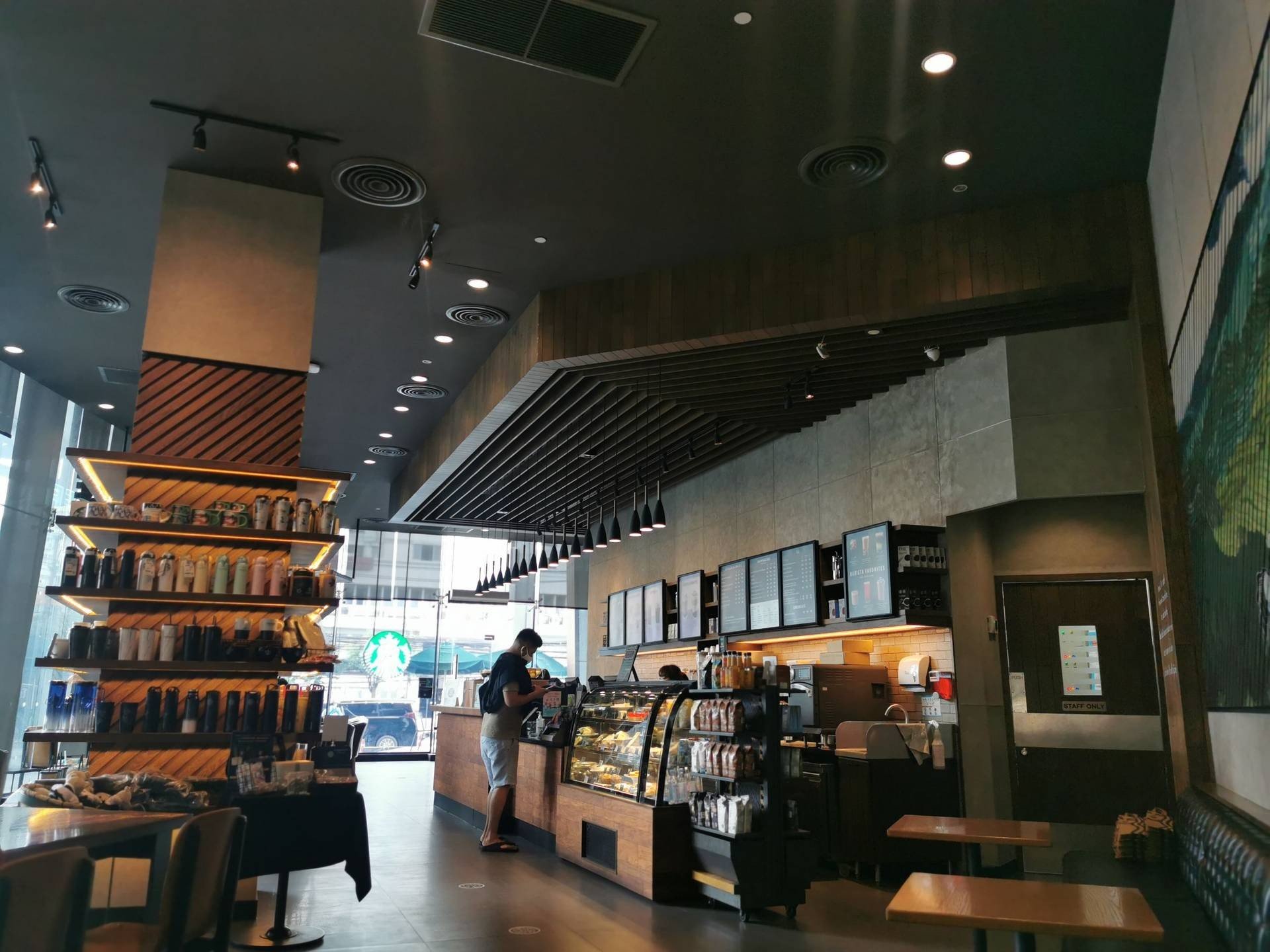 รีวิว Starbucks Riverside Plaza - กลับมานั่งได้แล้ว