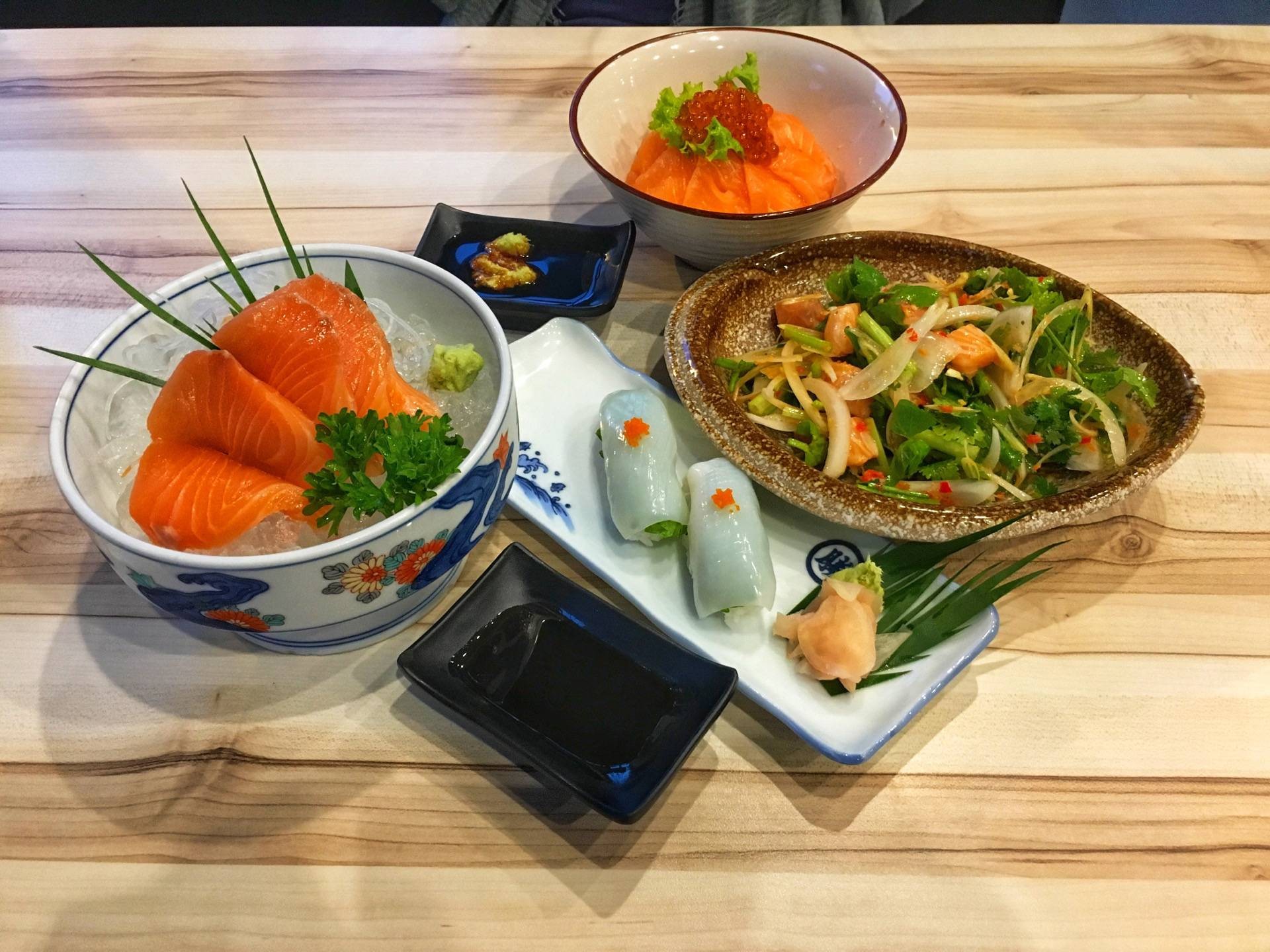 รีวิว Papper International Buffet บางแสน - เมนูแนะนำ: ยำแซลมอล, ดูด้ง ...