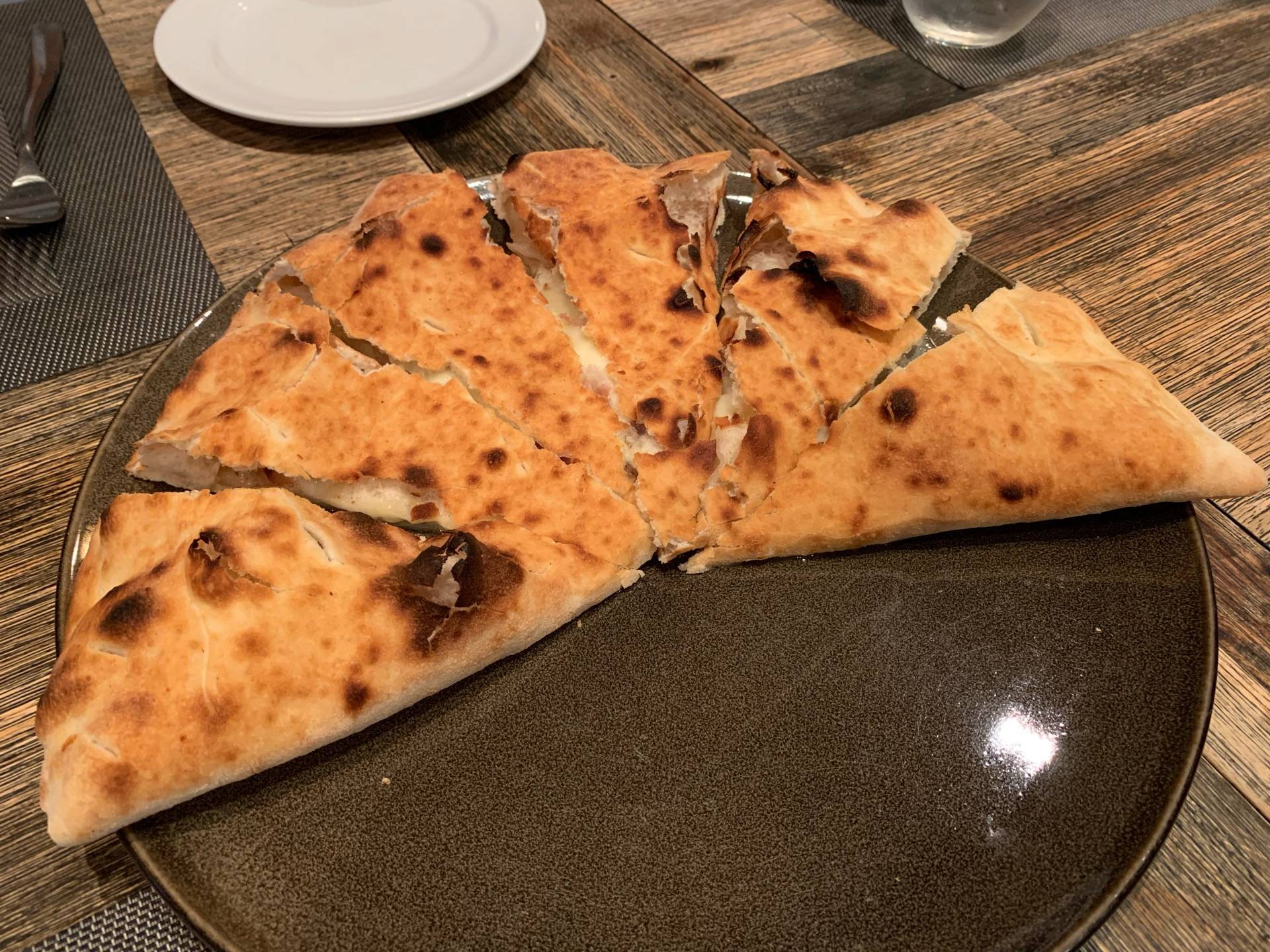 Pizza Chef (stuffed with Parma ham, black truffle, mascarpone) ร้าน ...
