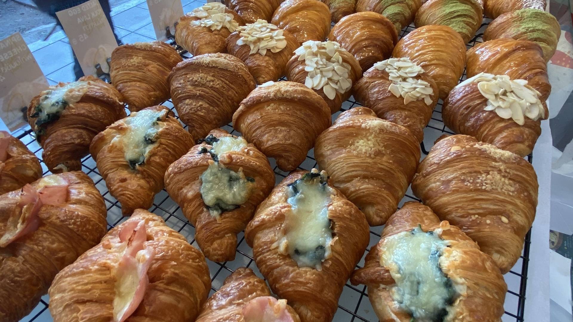 Crazy Croissant Sathorn สยามนาราฟู๊ดเวิร์ค - สั่งอาหารเดลิเวอรี ...