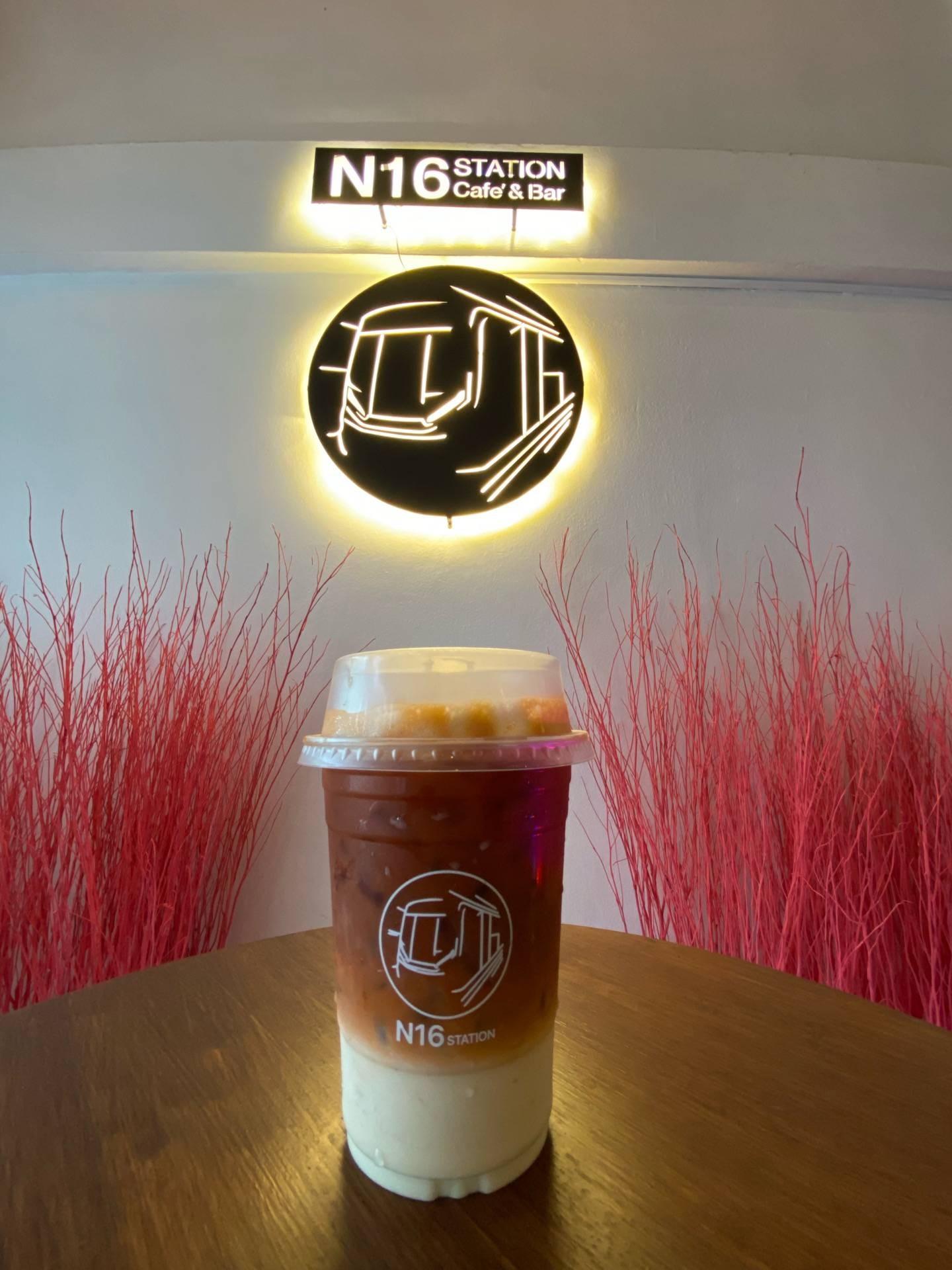 รีวิว N16 STATION Cafe’&Bar ปากซอยพหลโยธิน 53 - ชานมเย็นคือที่สุดดด🥰🥰