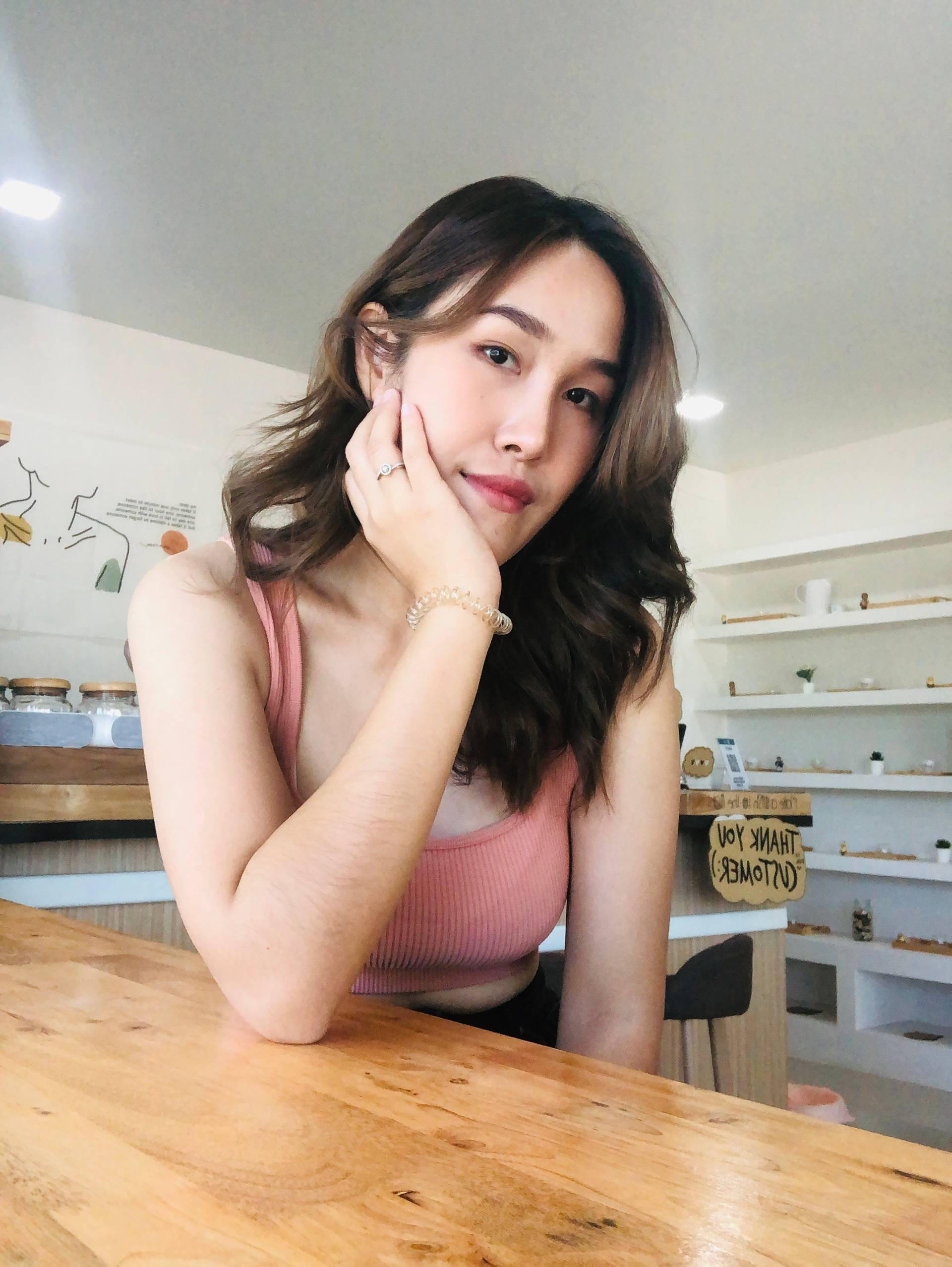 รีวิว HERE AT HOME Cafe & Garden - เครื่องดื่มและบรรยากาศ
