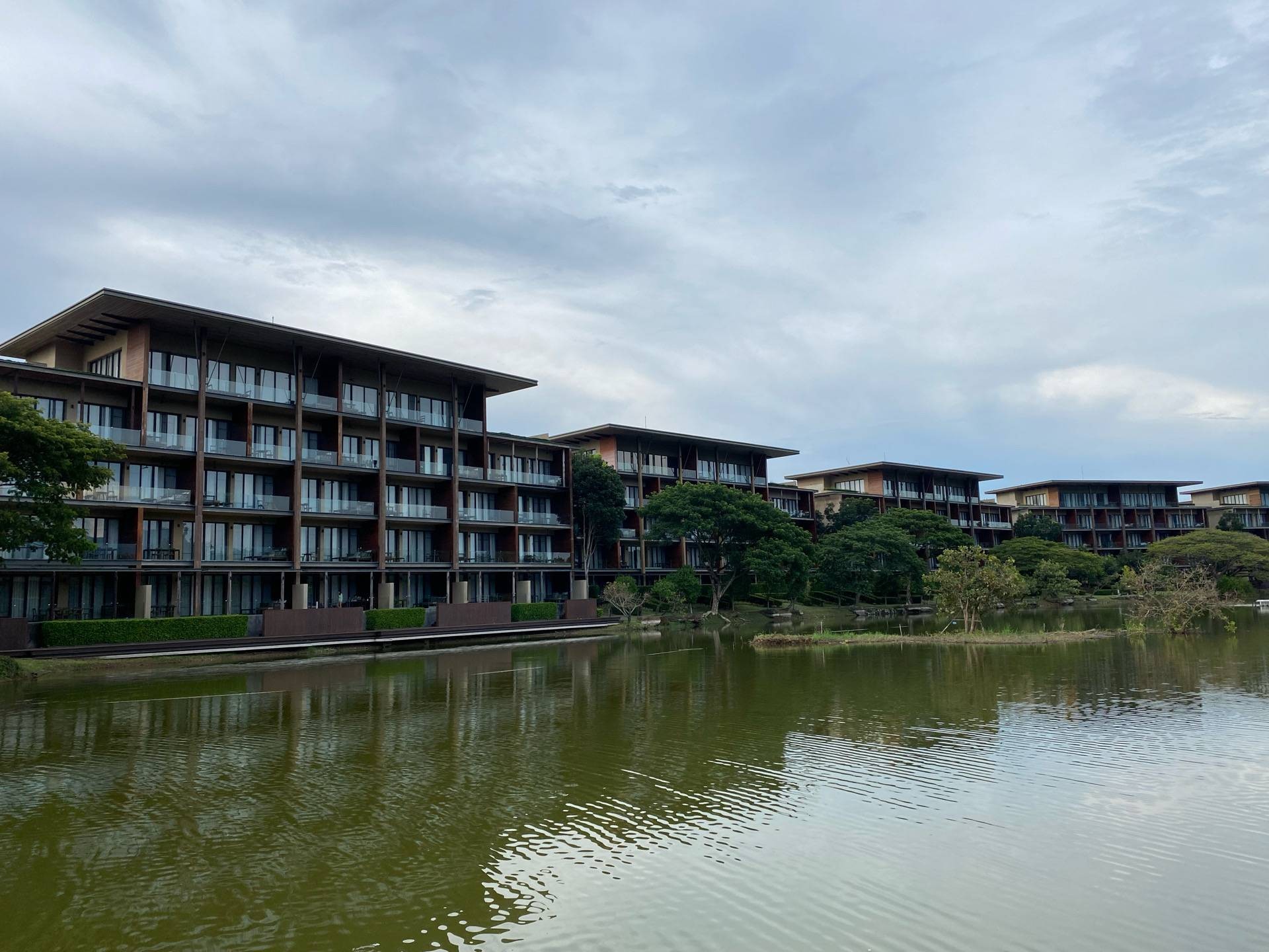 รูป Atta Lakeside Resort Suite