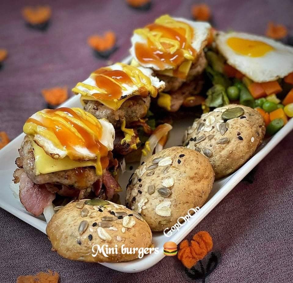 สูตร Mini Burgers 🍔 พร้อมวิธีทำโดย GopOpOp