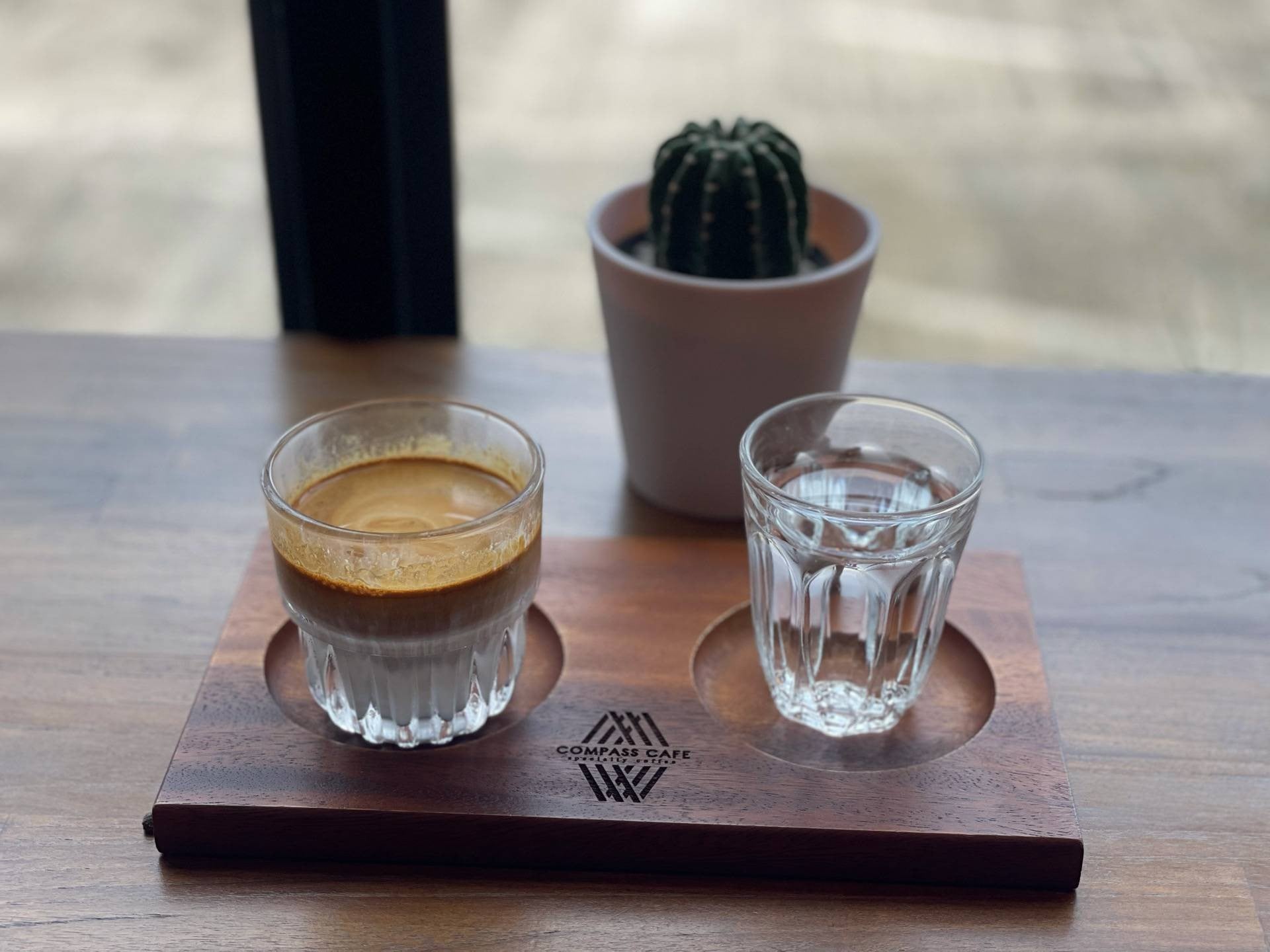 รีวิว Compass Coffee Roasters (Specialty coffee) Compass Coffee ...