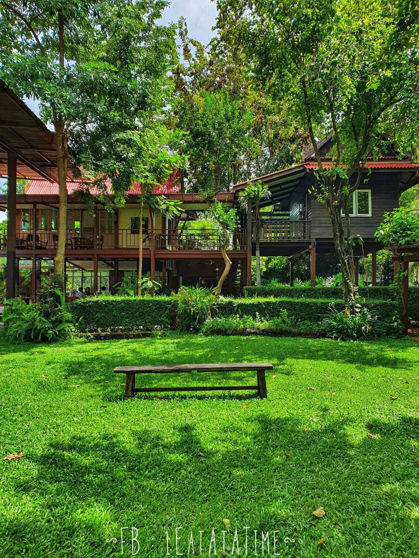 รีวิว ภพ The Riverside Cafe - เครื่องดื่มดี เค้กดี บรรยากาศดีมากๆ