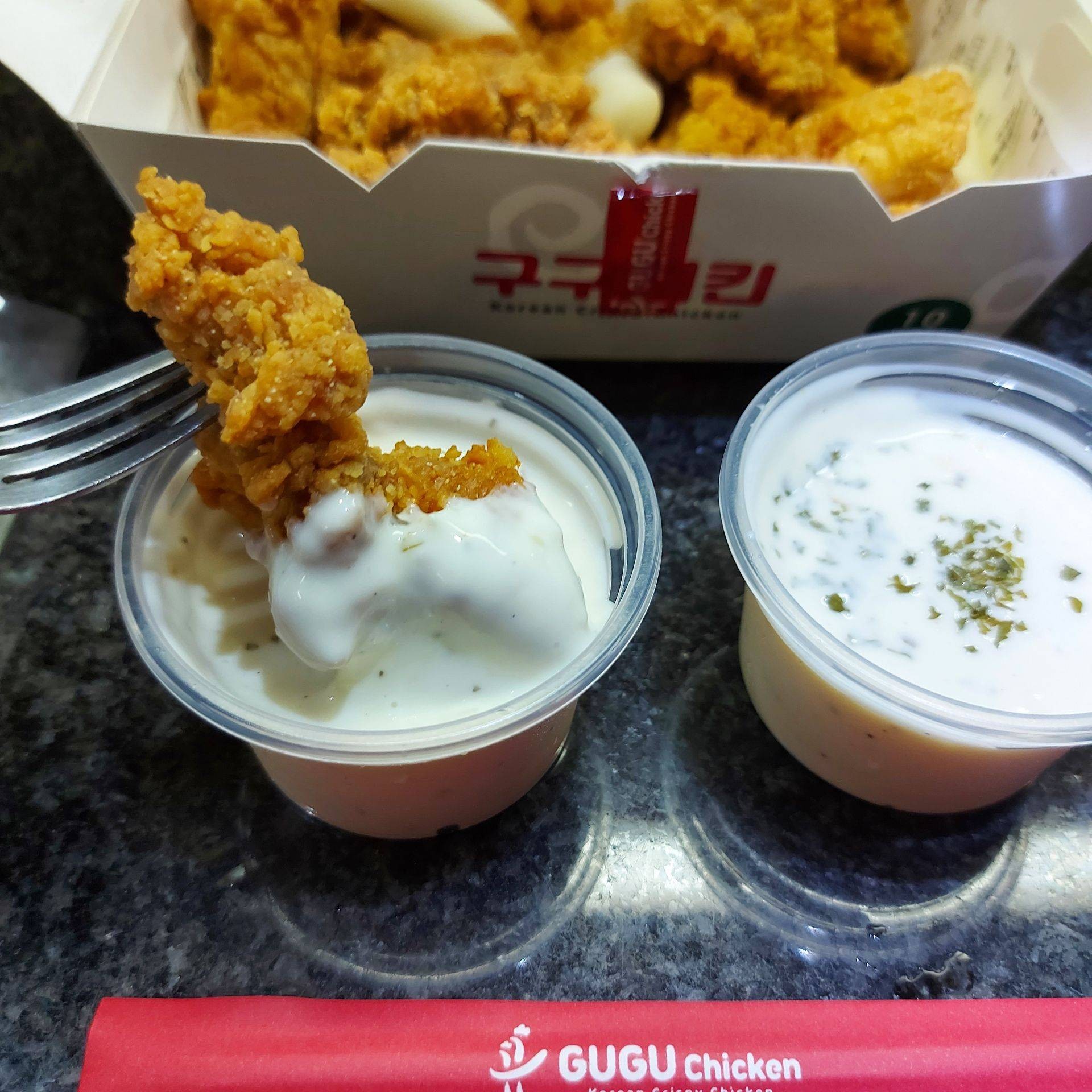 รูป GuGu Chicken Korean Crispy Chicken อโศก