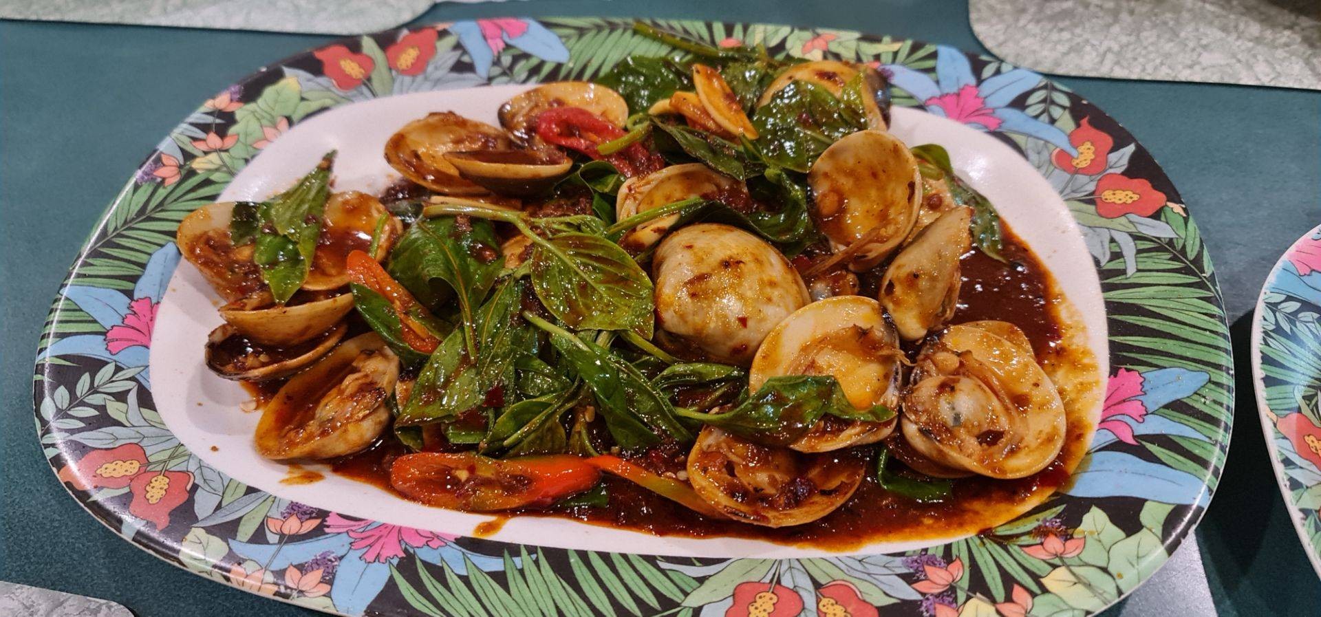 หอยตลับผัดพริกเผา ร้าน ร้านเพ็ญ(สวนอาหารเพ็ญ) ไม่มีสาขา