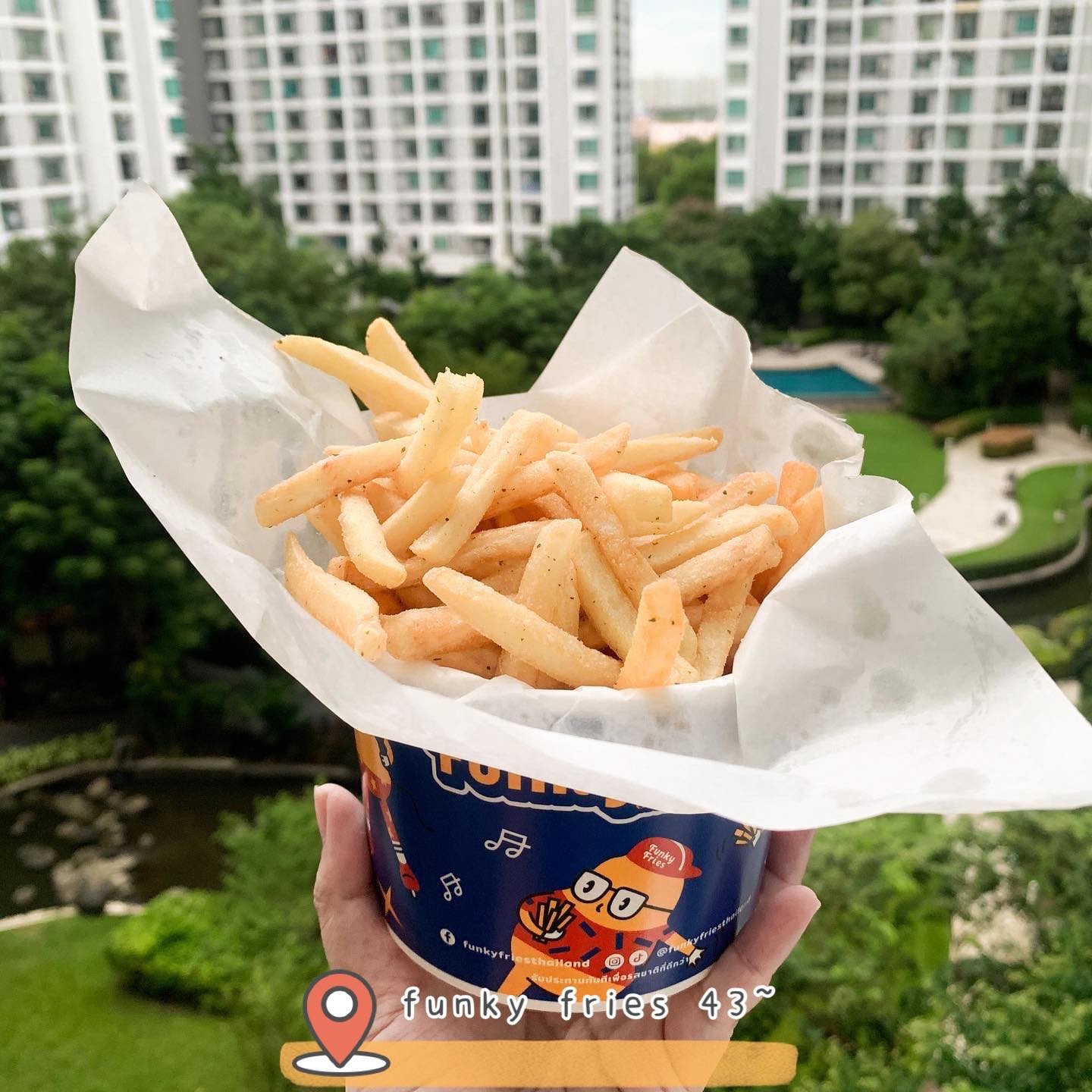 รีวิว Funky Fries Mega Bangna - 🚛💨 Funky Fries