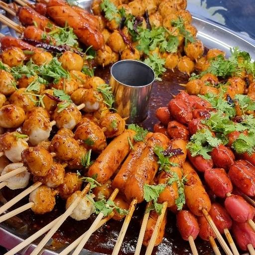 ร้าน แซ่บมากแม่ ลูกชิ้นปากเจ่อ @Huamum Walkway Huamum Walkway ตลาดหัว ...