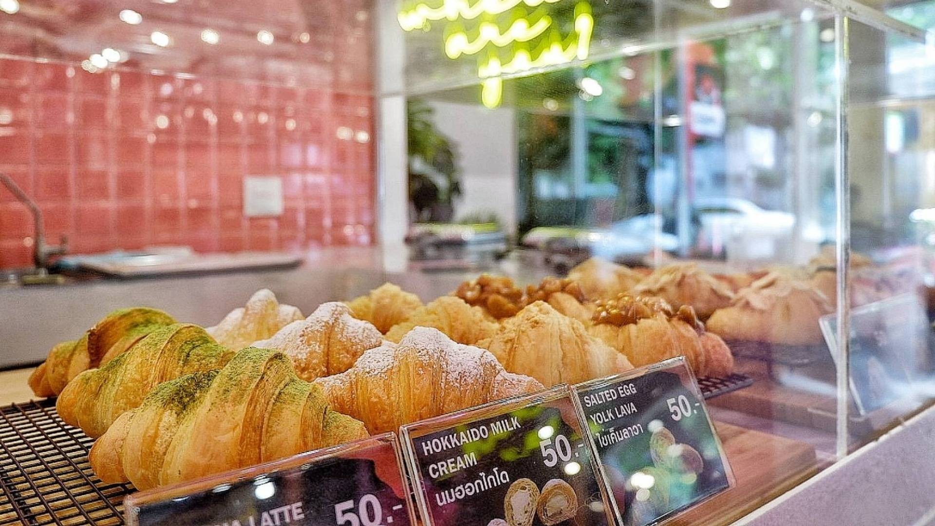 Crazy Croissant WRU Prompong - สั่งอาหารเดลิเวอรี | Wongnai x LINE MAN