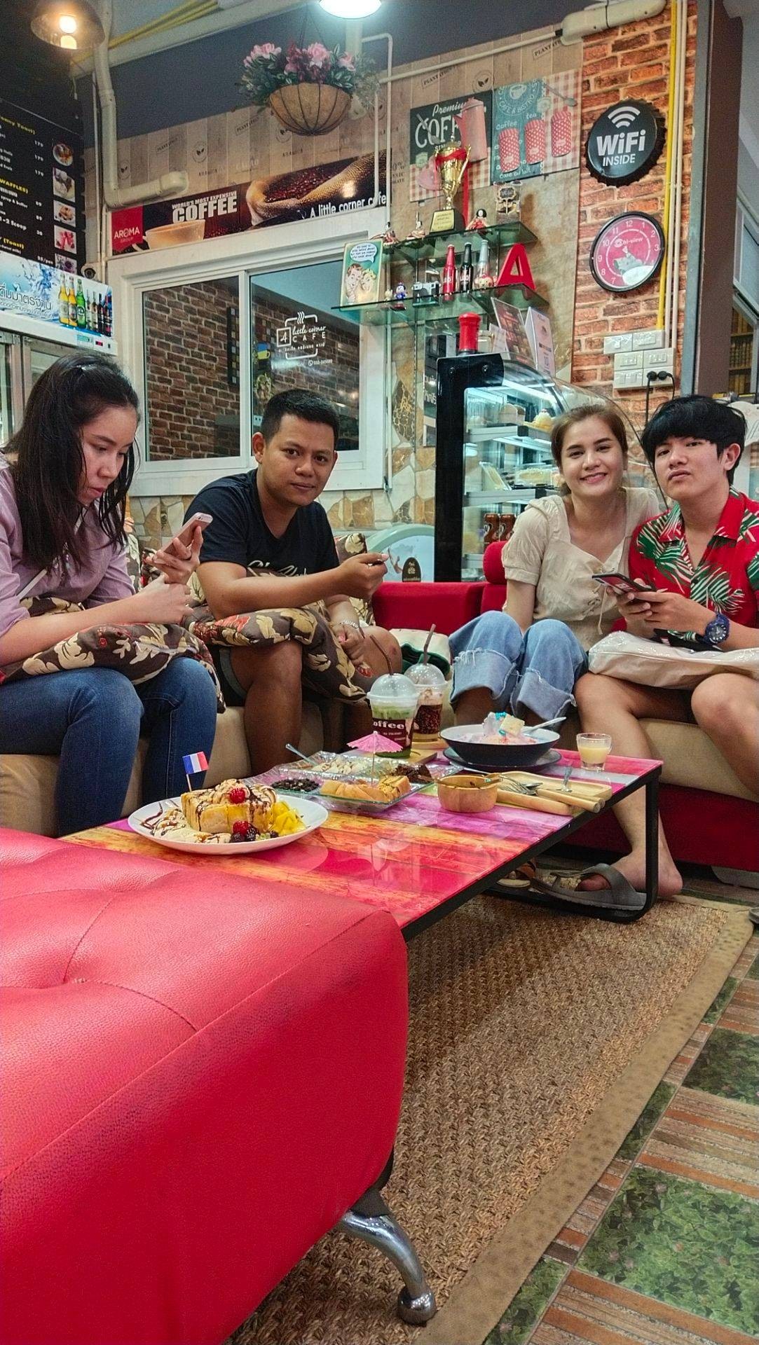 รีวิว กินข้าวกัน a little corner cafe สัตหีบ - บรรยากาศดี สะอาดร้านน่า ...